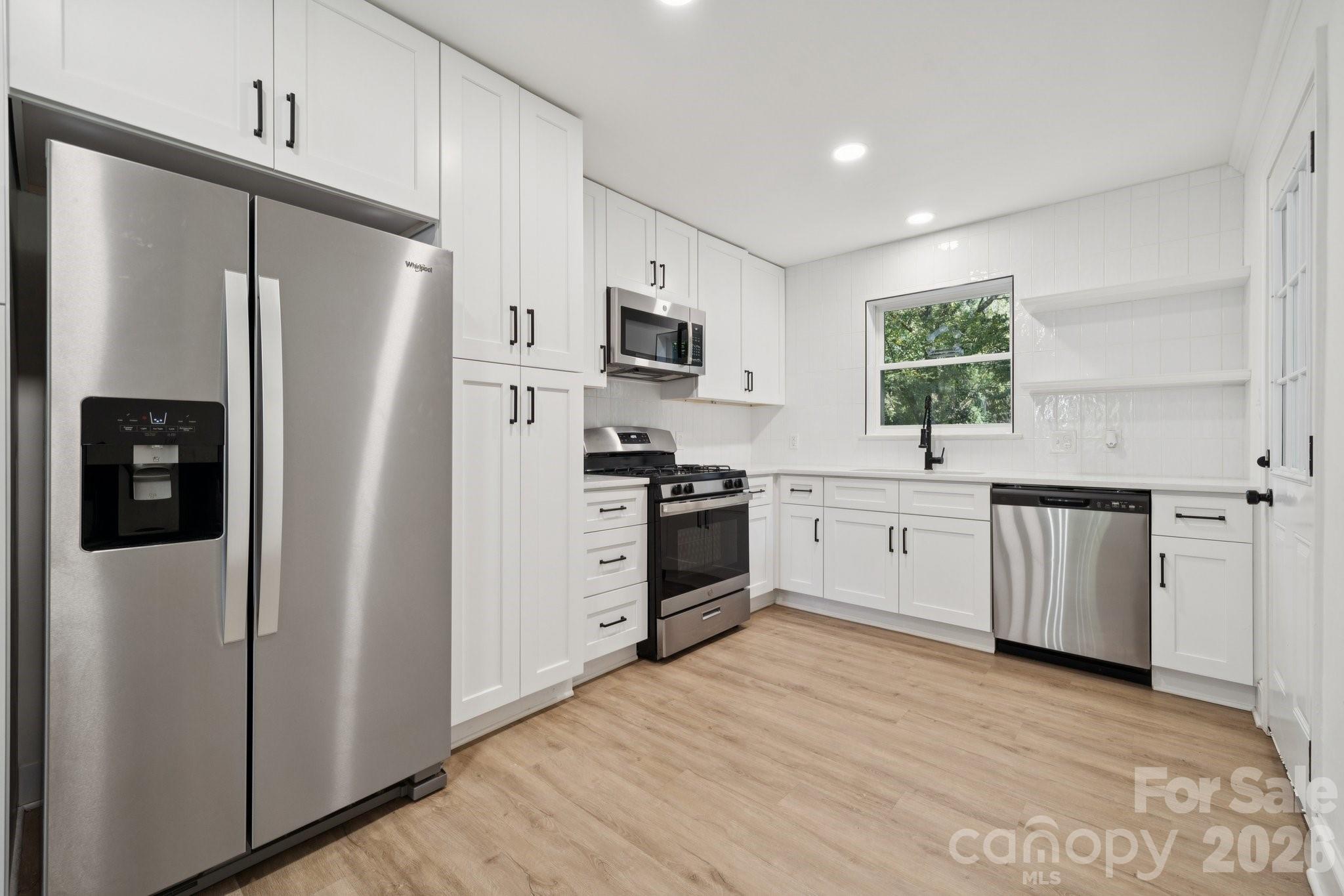 5423 Lantana Avenue, Charlotte, NC - photo 10 of 28