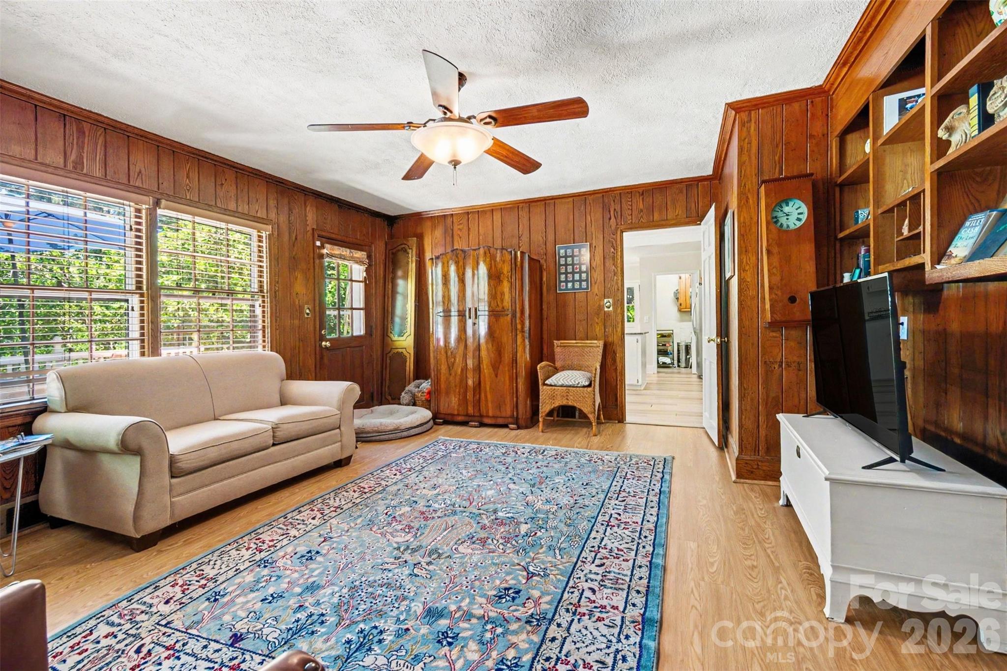 Home for sale at 613 E Ridge Street, Kings Mountain, NC — photo 4 of 25