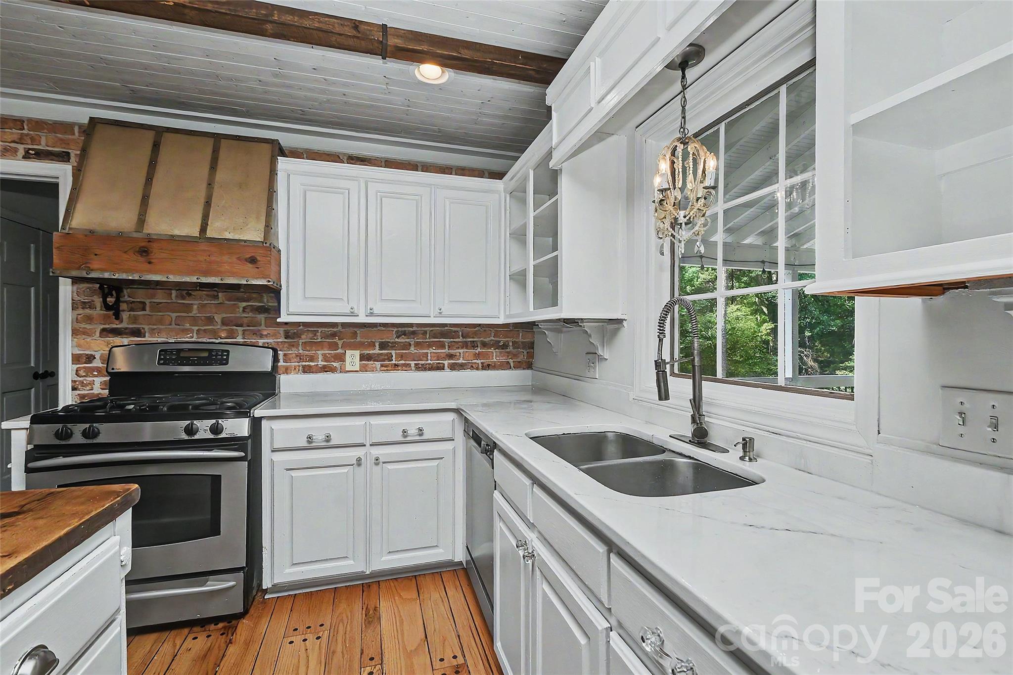 Photo 14 of 6117 Cherry Tree Lane, Charlotte, NC