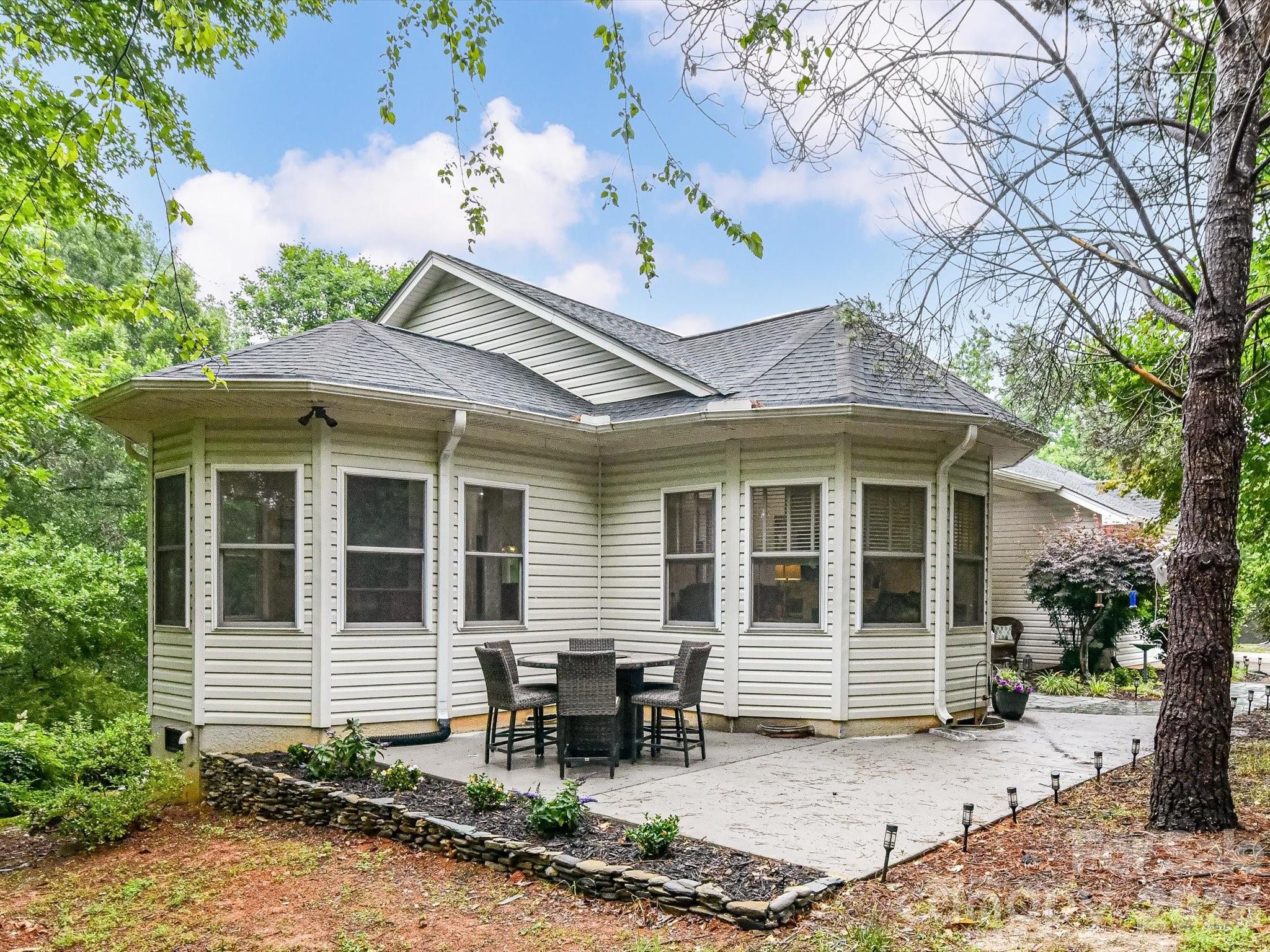 Photo 4 of 7702 Rivercrest Court, Monroe, NC