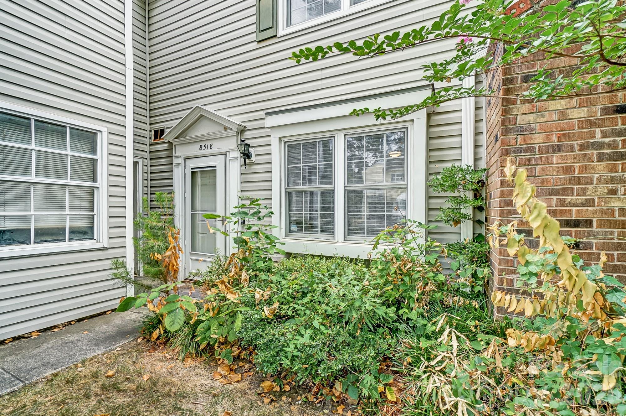 Home for sale at 8518 Castle Pine Court, Charlotte, NC — photo 1 of 31