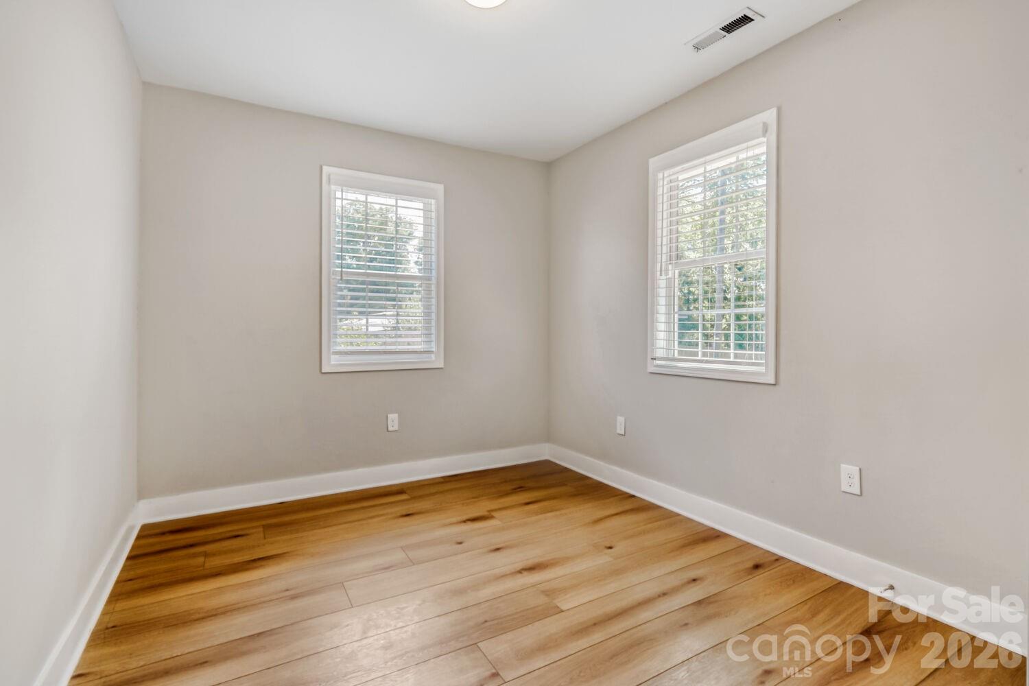 1521 Hawthorne Lane, Charlotte, NC - photo 17 of 30