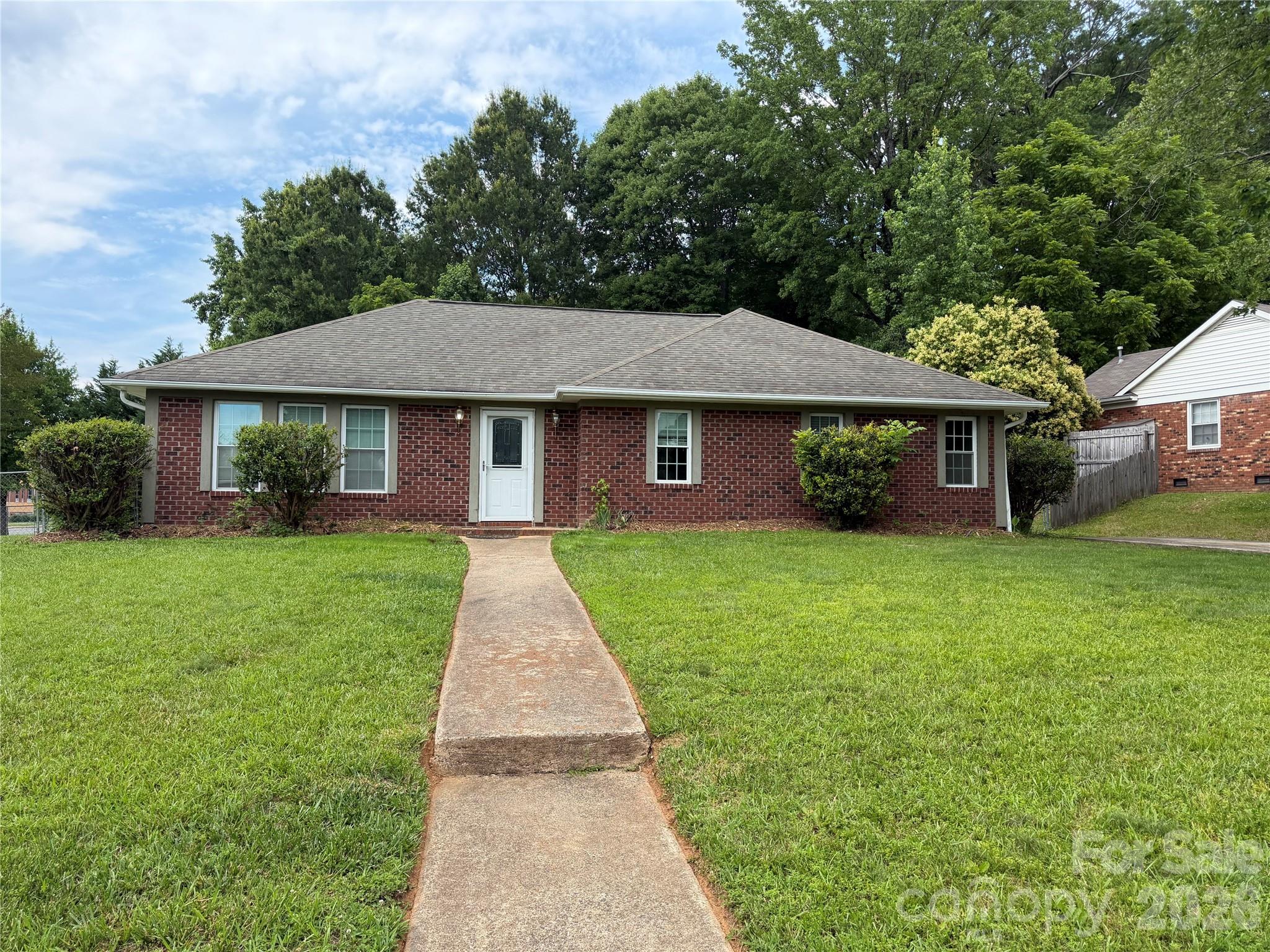 Photo 2 of 7101 Riding Trail Road, Charlotte, NC