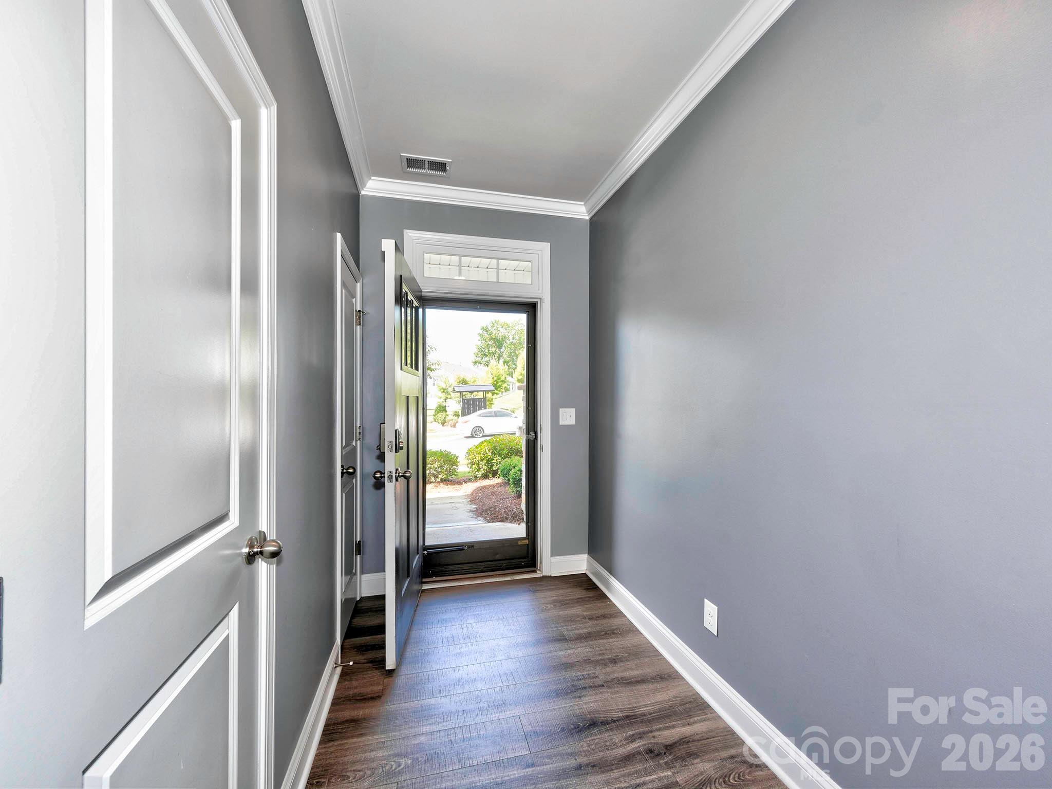Photo 3 of 915 Emma Kate Court, Lake Wylie, SC