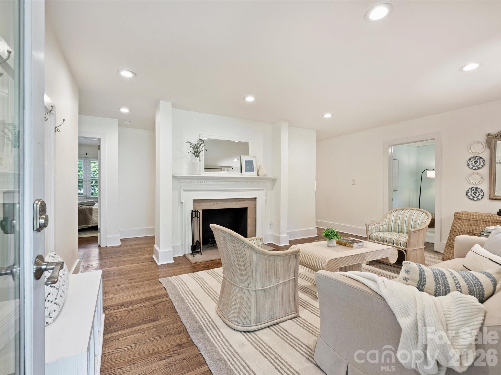 Photo 3 of 6610 Burlwood Road, Charlotte, NC