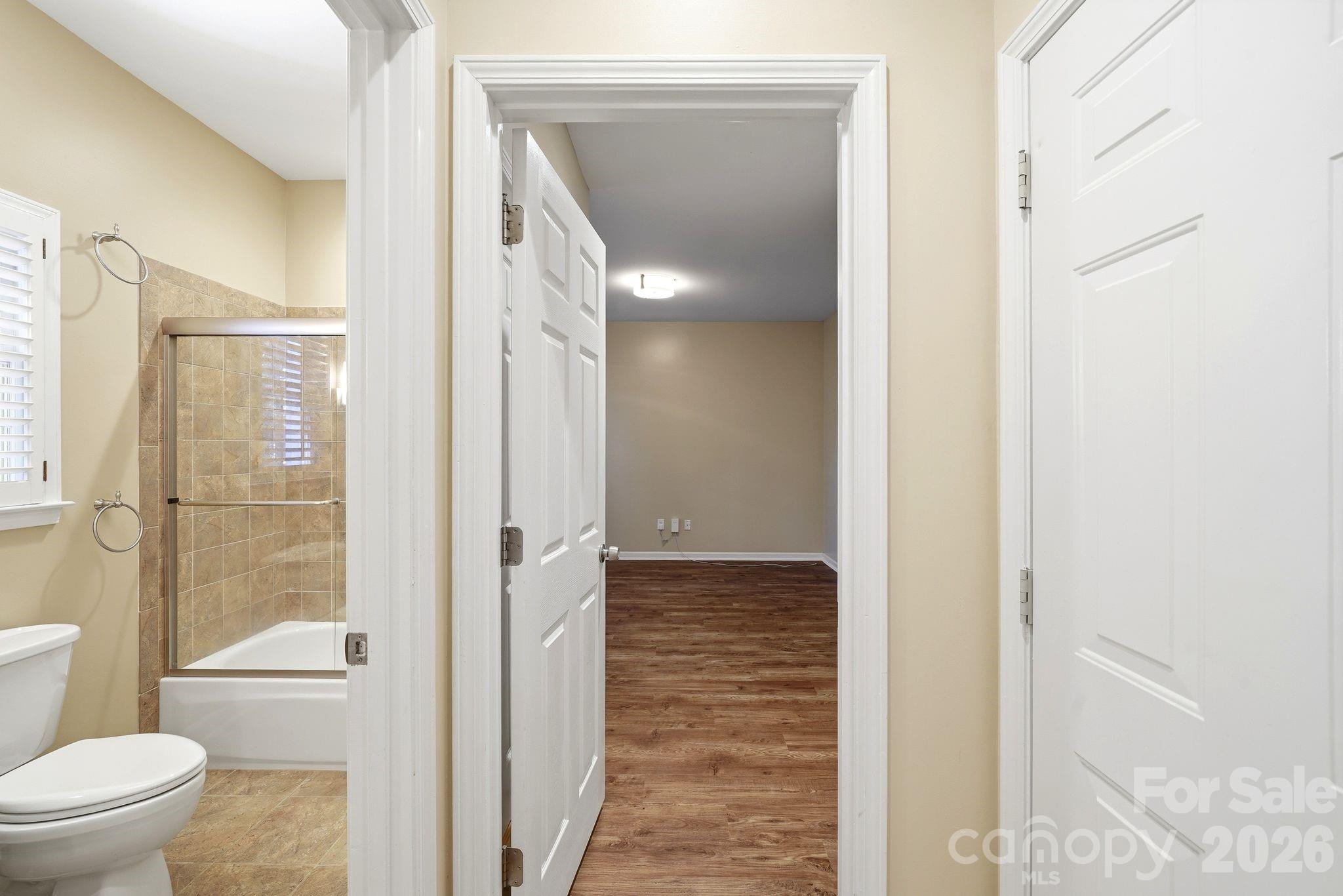 Photo 15 of 7711 Abbotsinch Court, Charlotte, NC