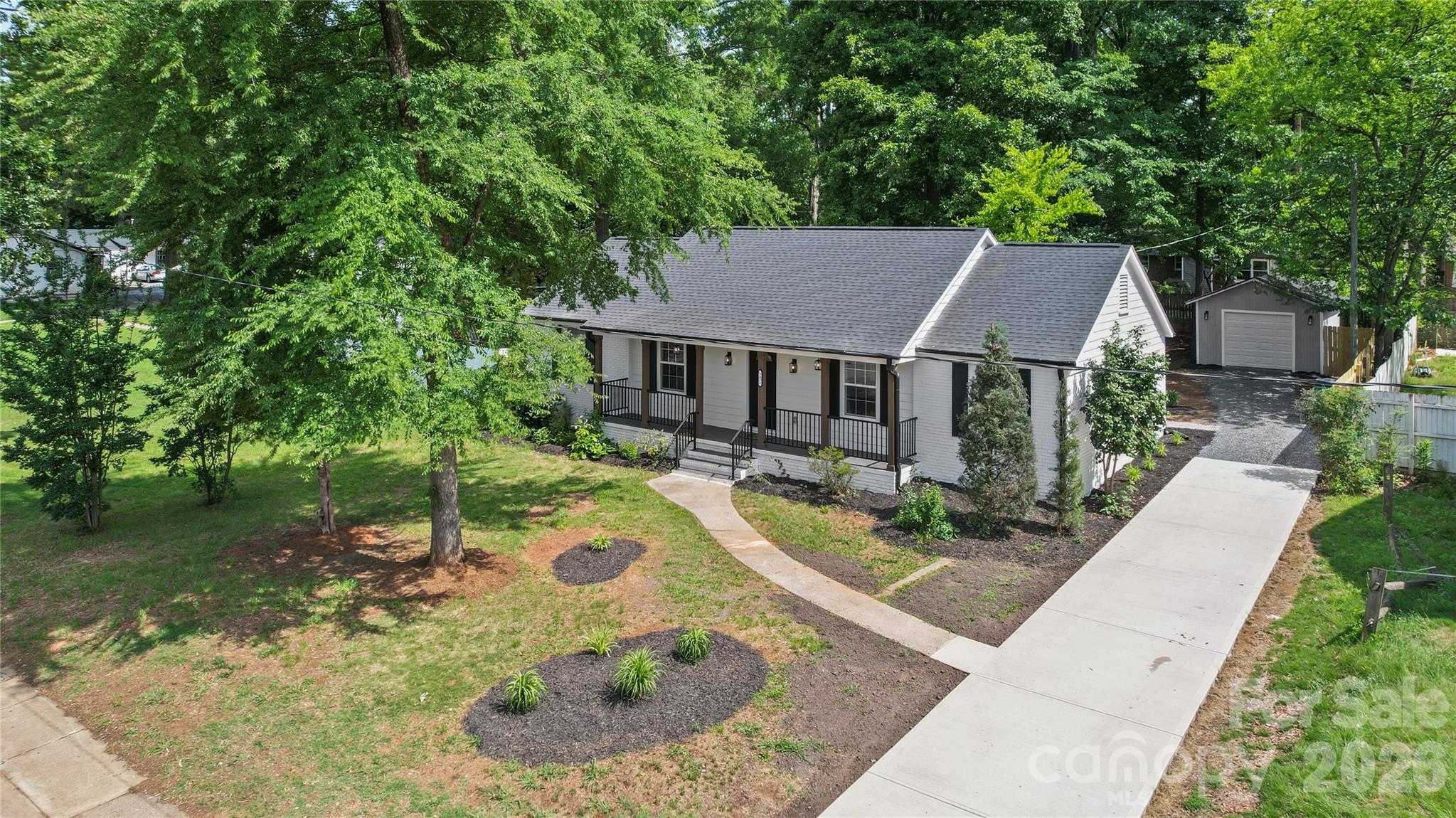 Home for sale at 1421 Tyvola Road, Charlotte, NC — photo 1 of 32