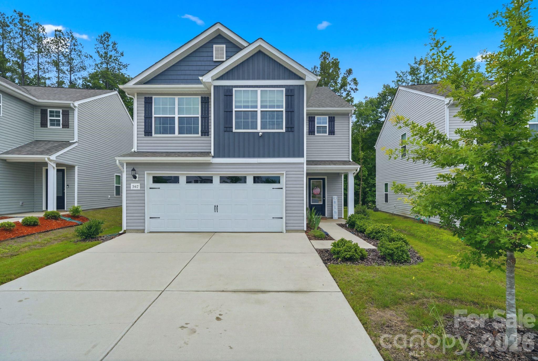 Home for sale at 565 Hawley Street, Charlotte, NC — photo 1 of 37