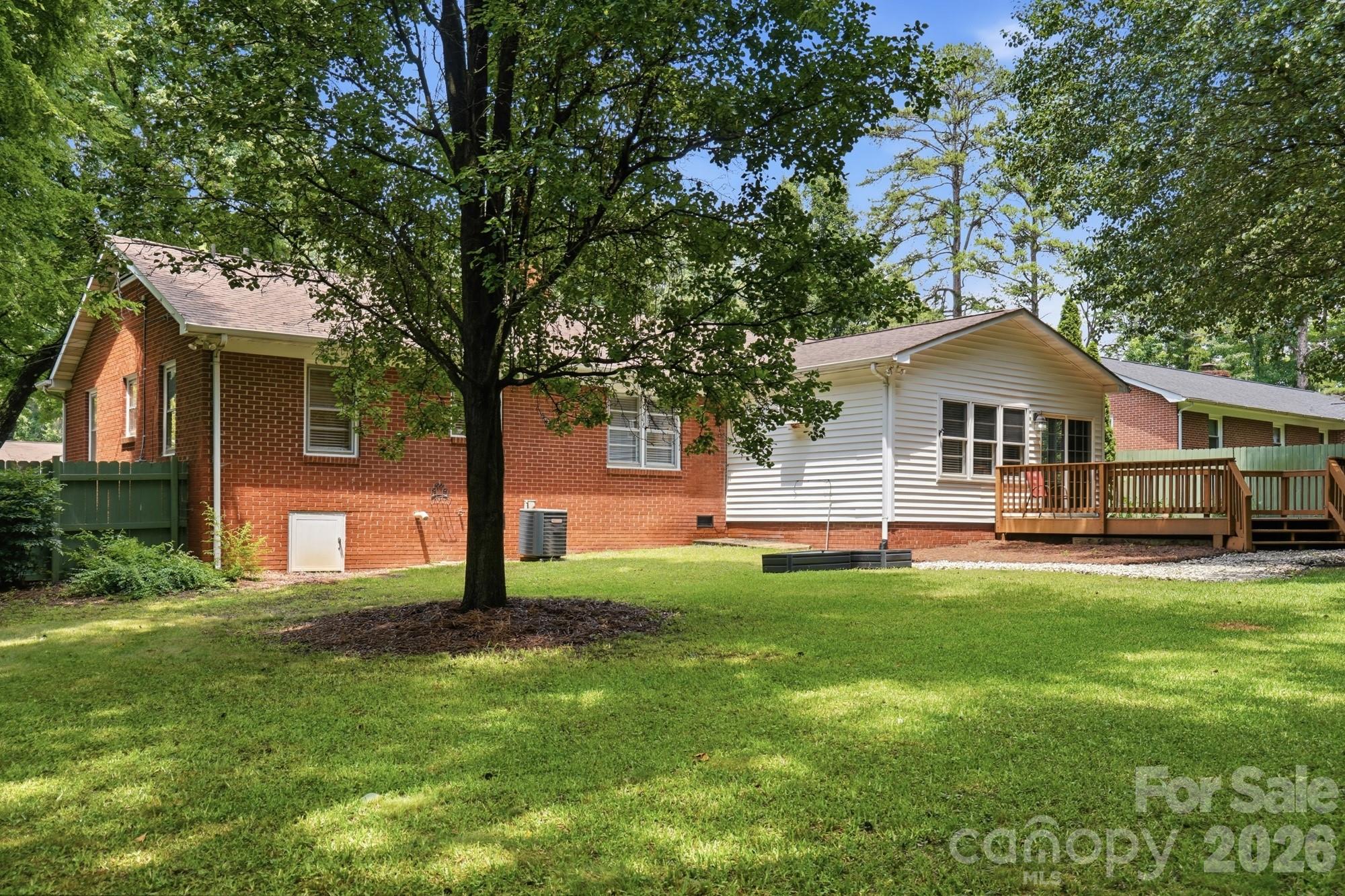 Photo 33 of 7919 Linda Lake Drive, Charlotte, NC