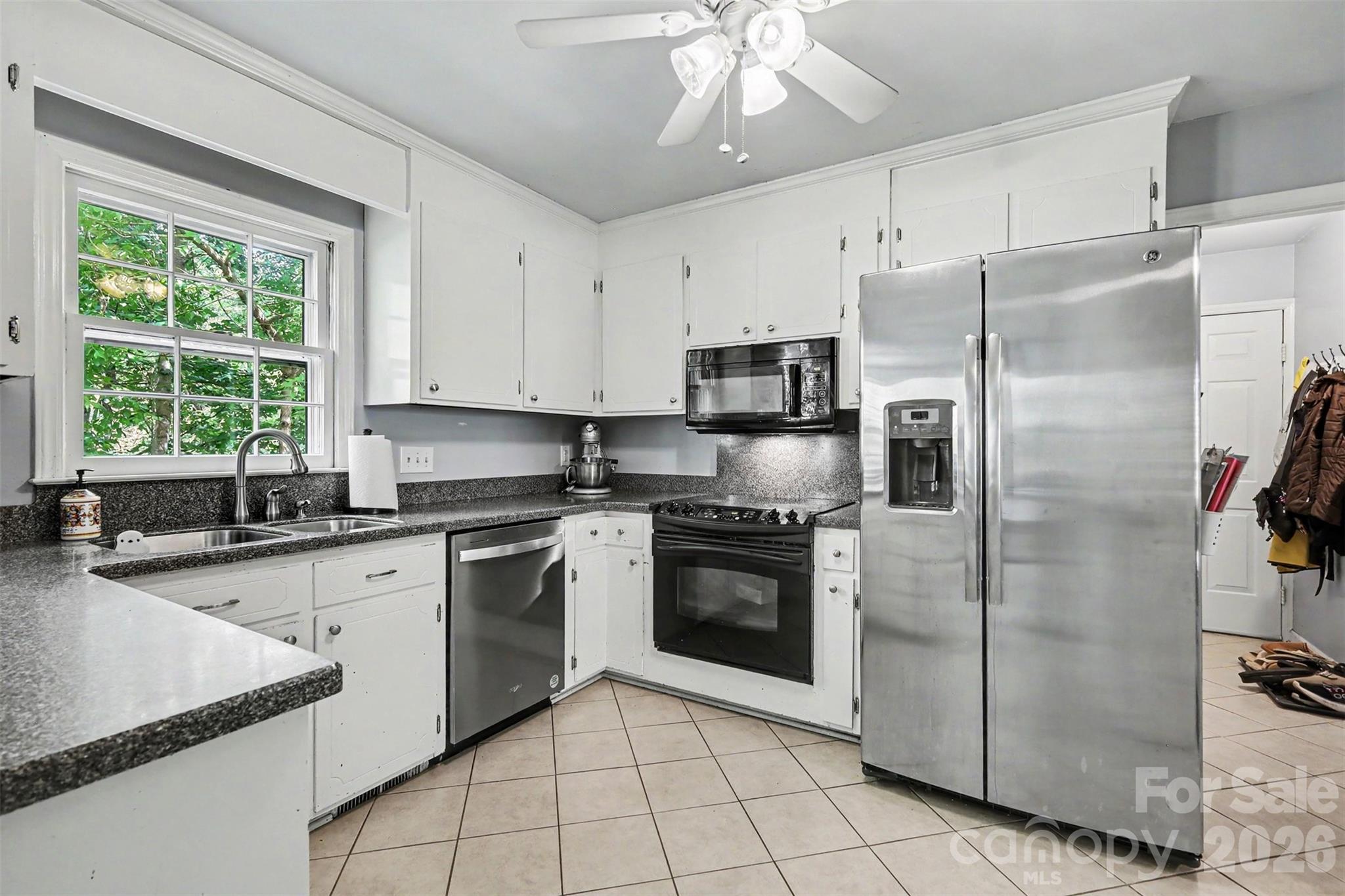 Photo 11 of 11808 Tall Oak Place, Charlotte, NC