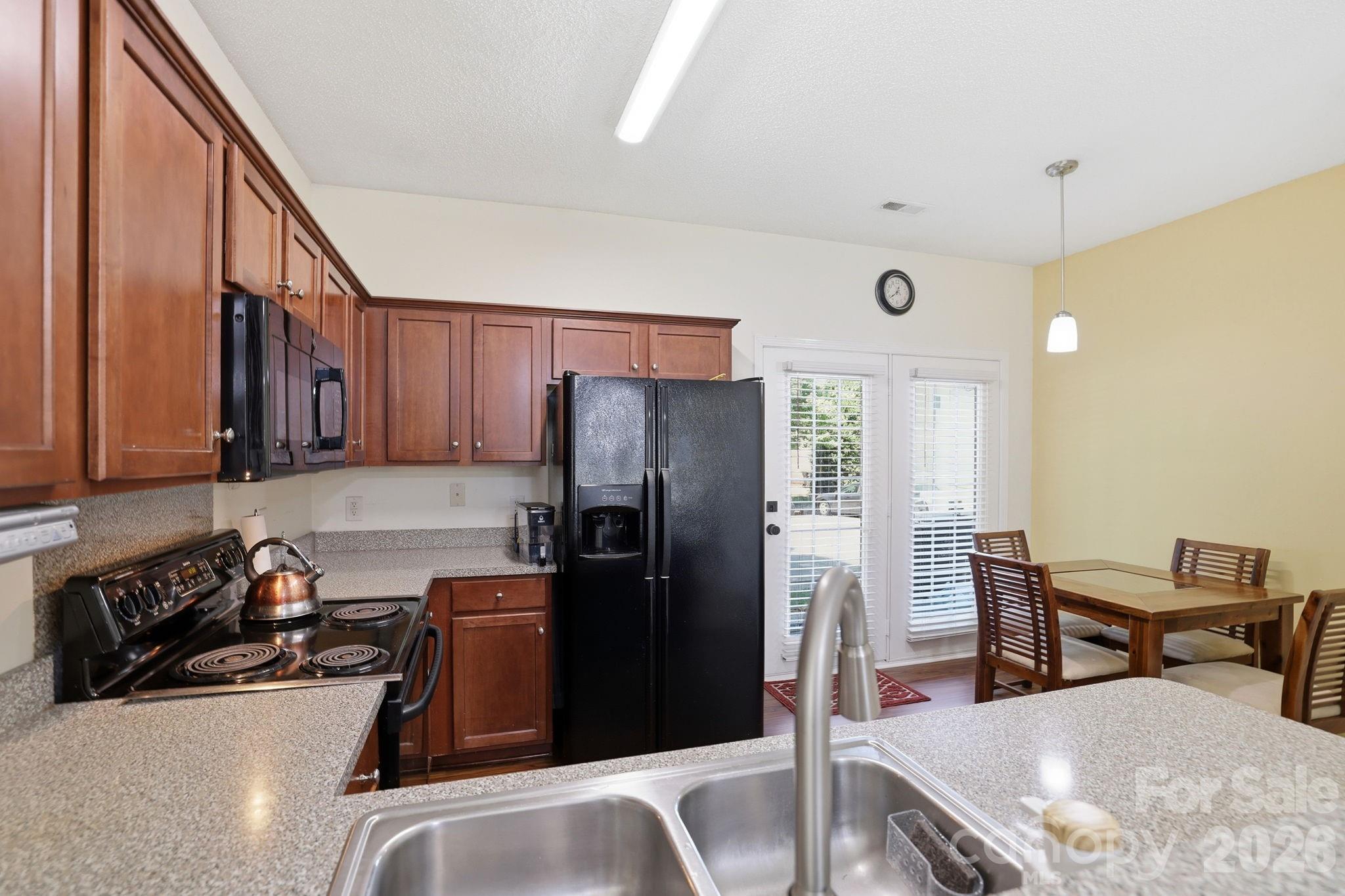 8842 Gerren Court, Charlotte, NC - photo 8 of 19