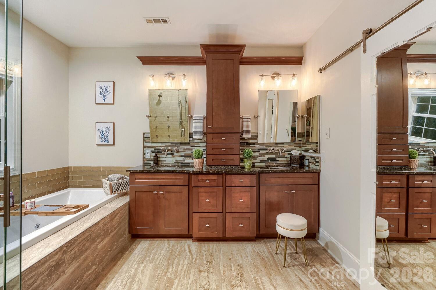 Photo 21 of 6605 Saunton Court, Charlotte, NC
