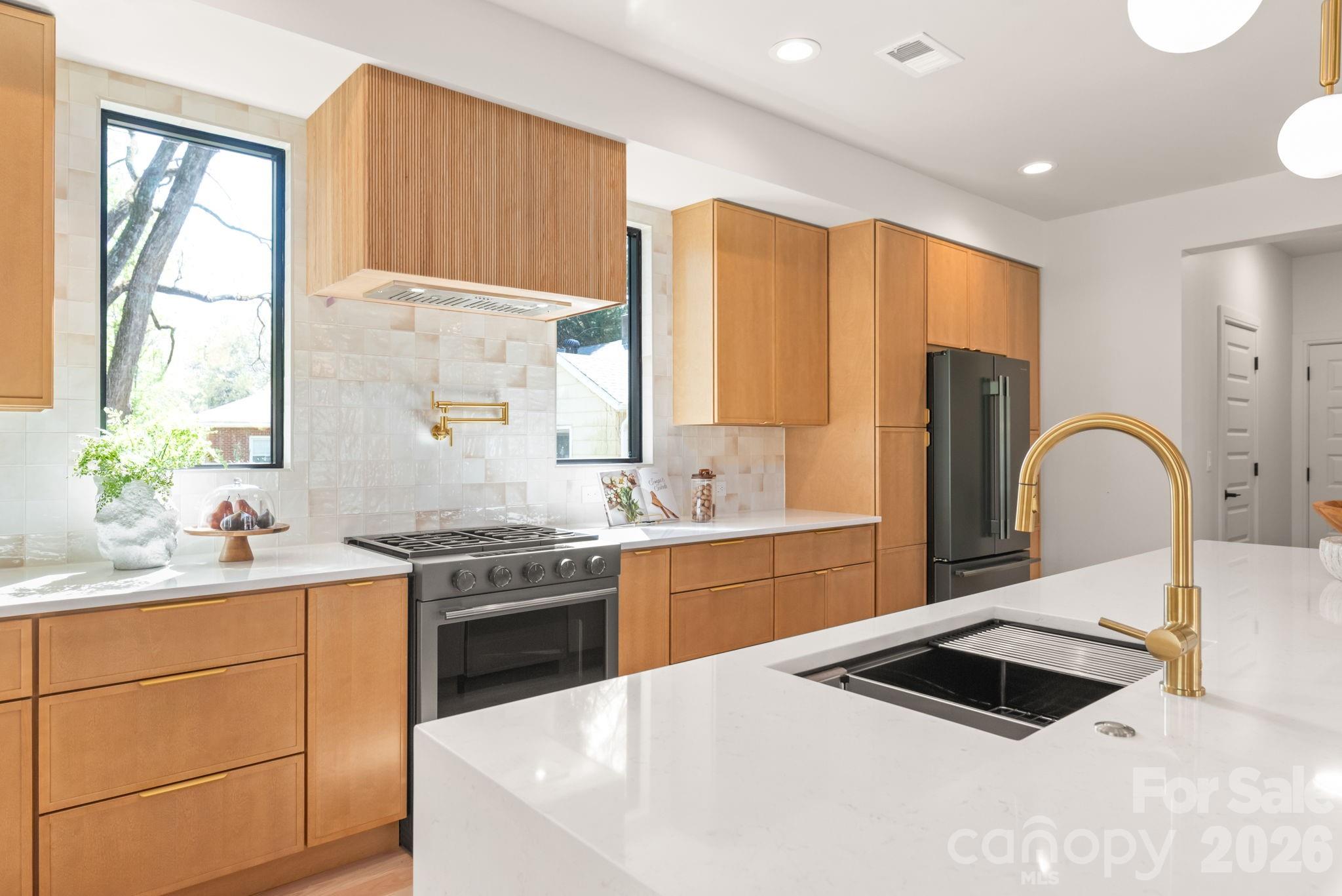 Photo 10 of 1814 Logie Avenue, Charlotte, NC