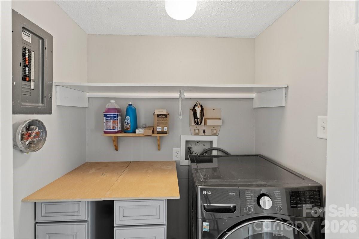 Photo 18 of 6610 Point Comfort Lane, Charlotte, NC