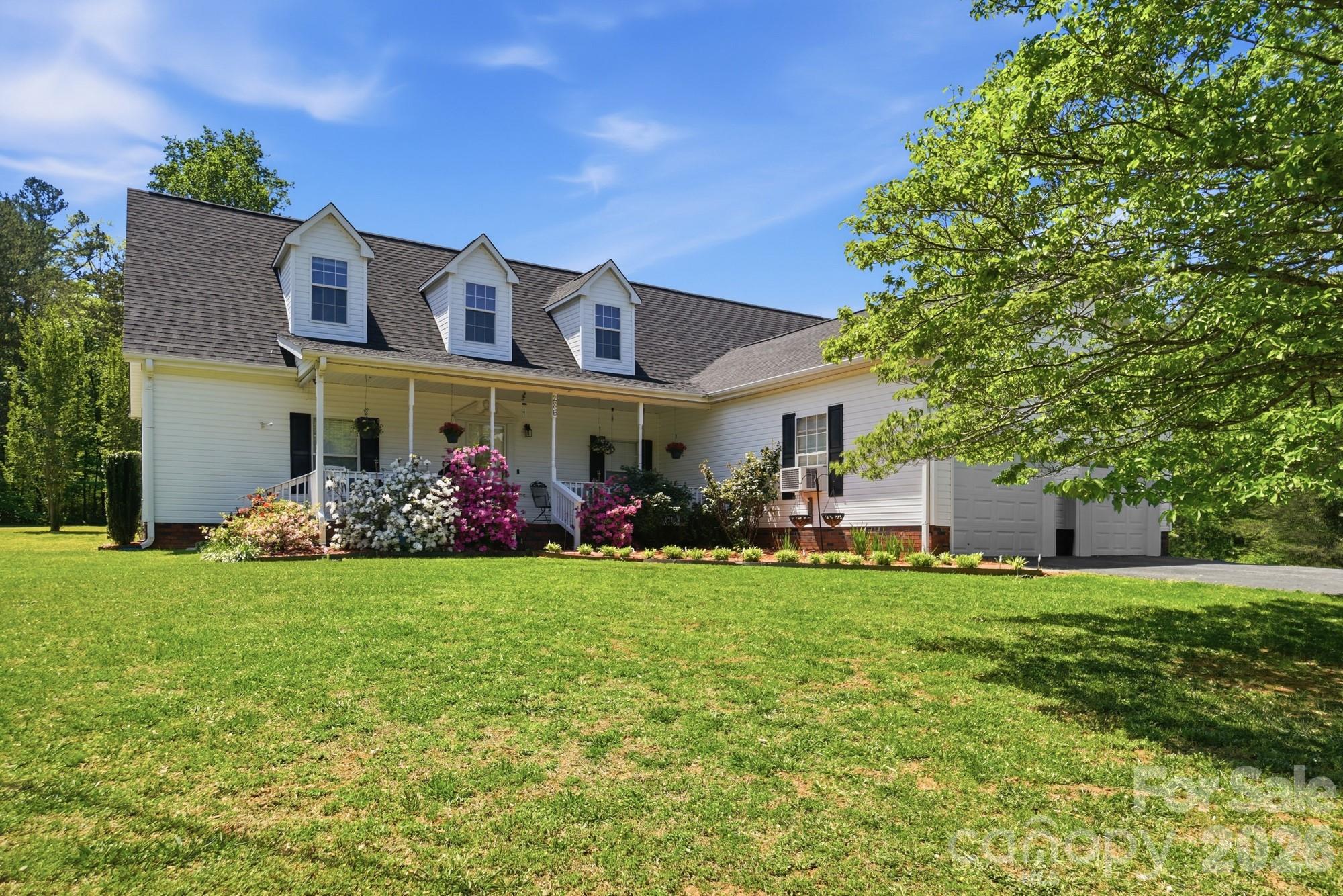 286 Battleground Road, Grover, NC - photo 1 of 49