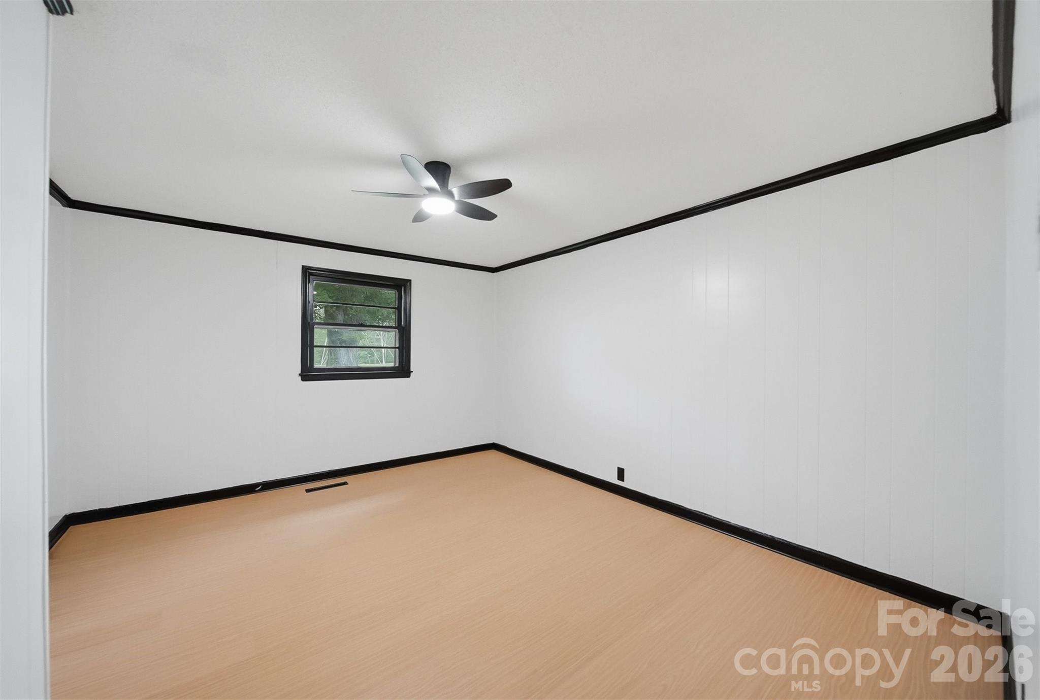 201 Cape Hickory Road, Hickory, NC - photo 11 of 17