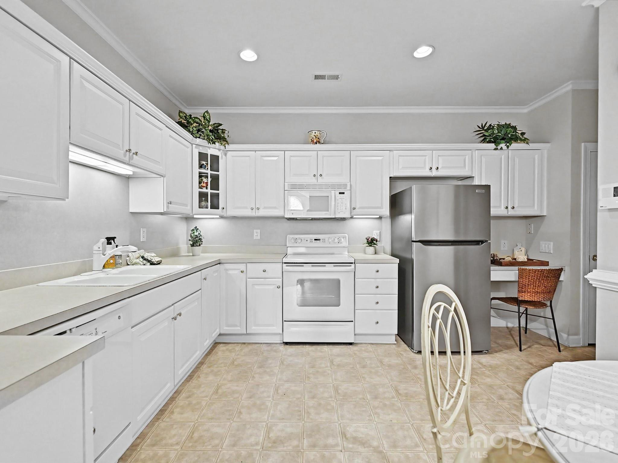Photo 9 of 8655 Windsor Ridge Drive, Charlotte, NC
