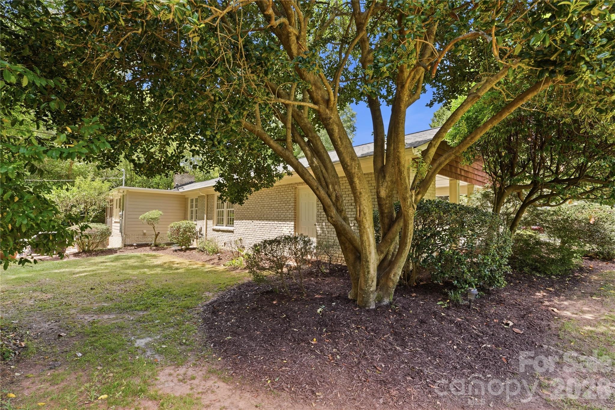 Photo 40 of 6014 Glenridge Road, Charlotte, NC