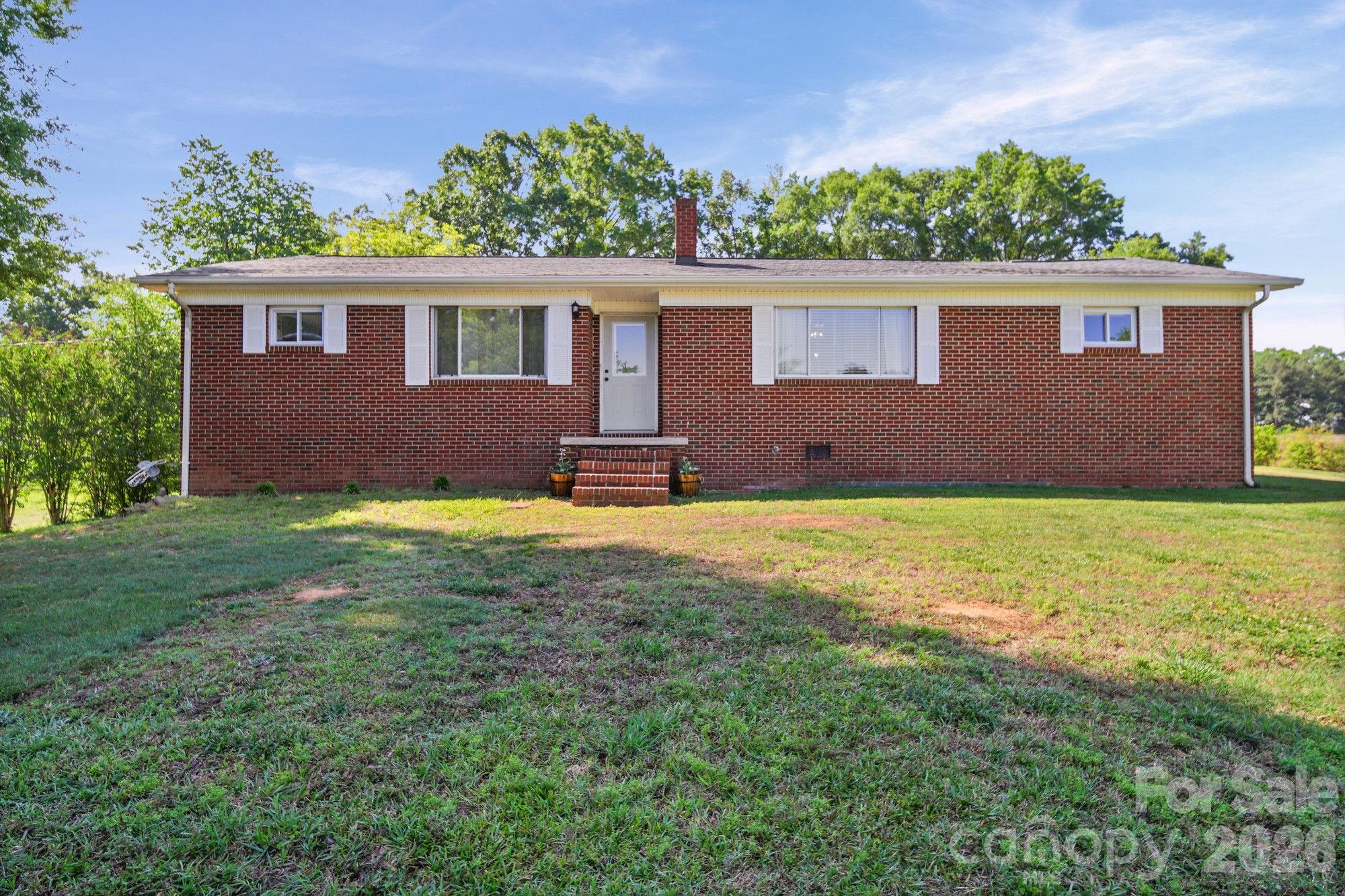 5949 Old Thompson Road, Norwood, NC