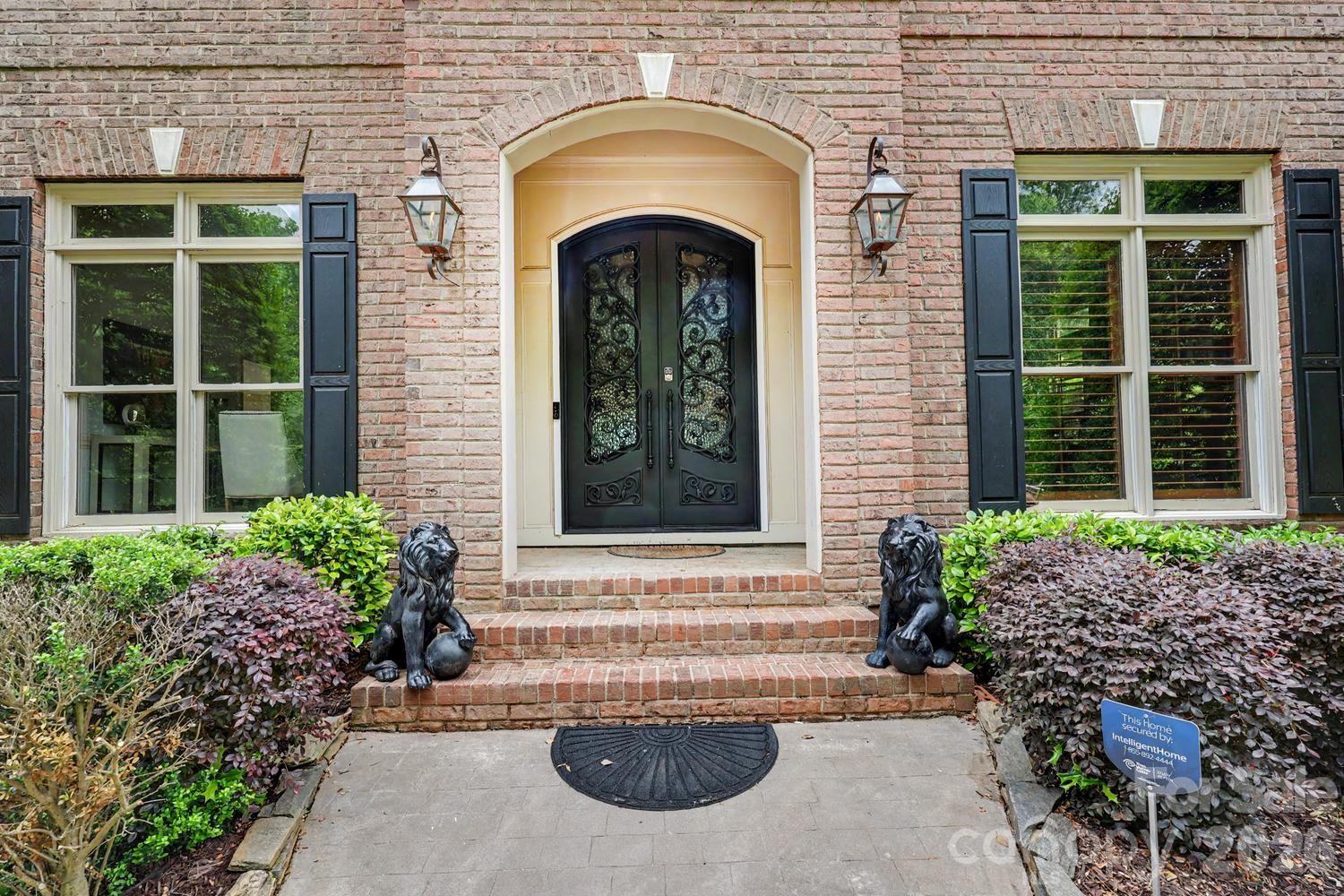 10615 Lederer Avenue, Charlotte, NC - photo 4 of 44