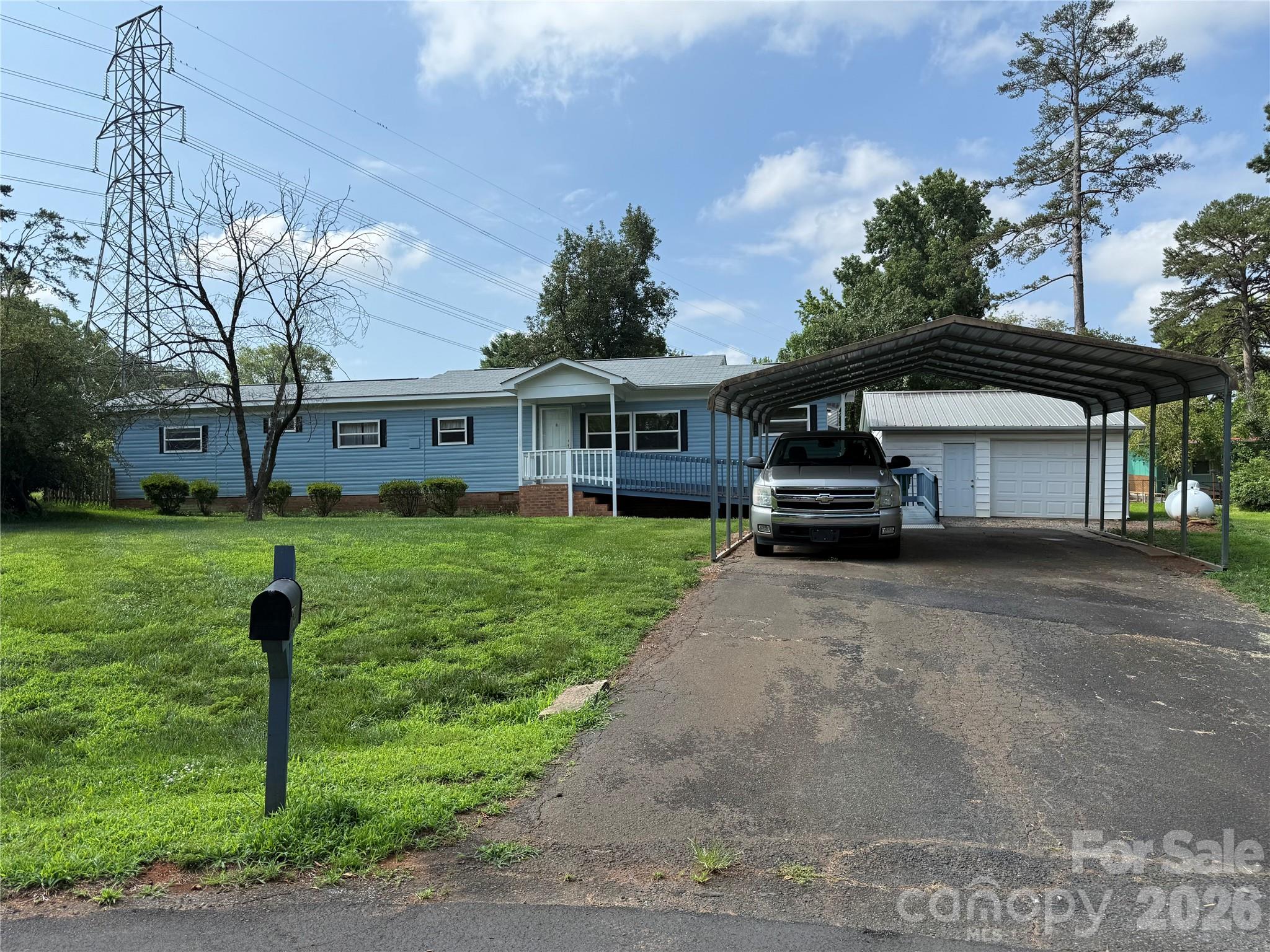 Home for sale at 7312 Doblinway Drive, Charlotte, NC — photo 1 of 11