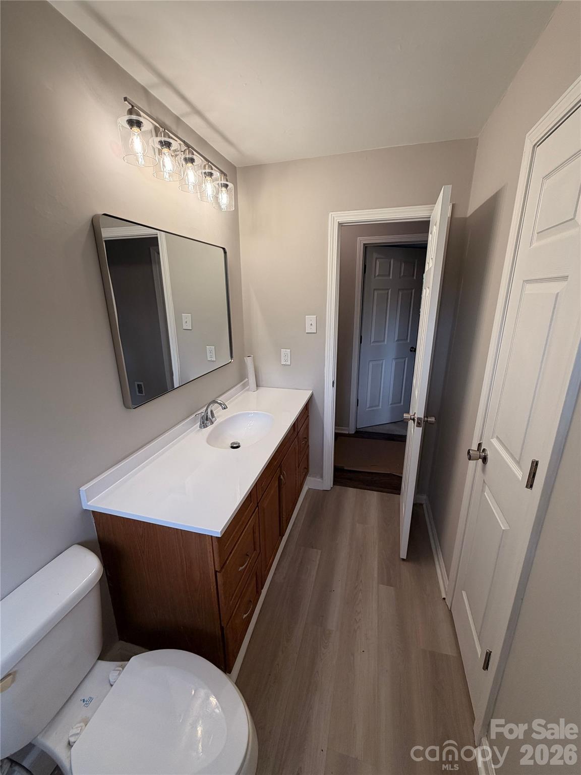 Home for sale at 2824 Cedarhurst Drive, Charlotte, NC — photo 16 of 27