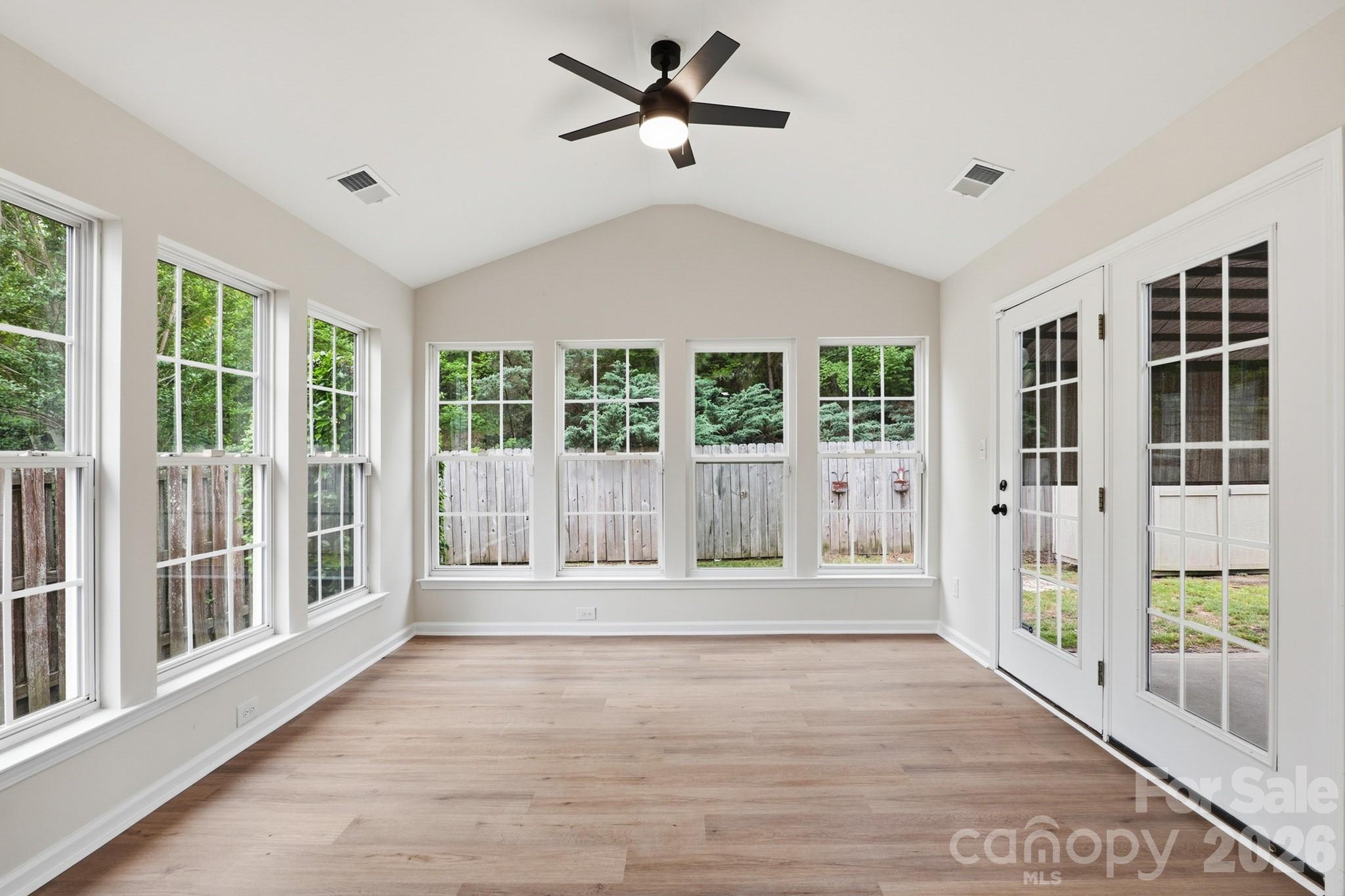 Photo 8 of 5123 Sunburst Lane, Charlotte, NC