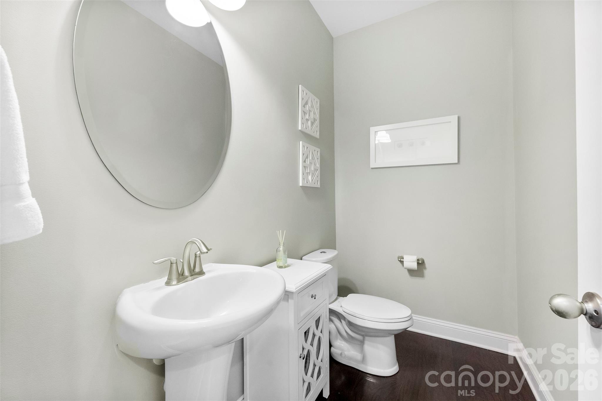 Photo 9 of 220 Kingsdown Avenue, Charlotte, NC