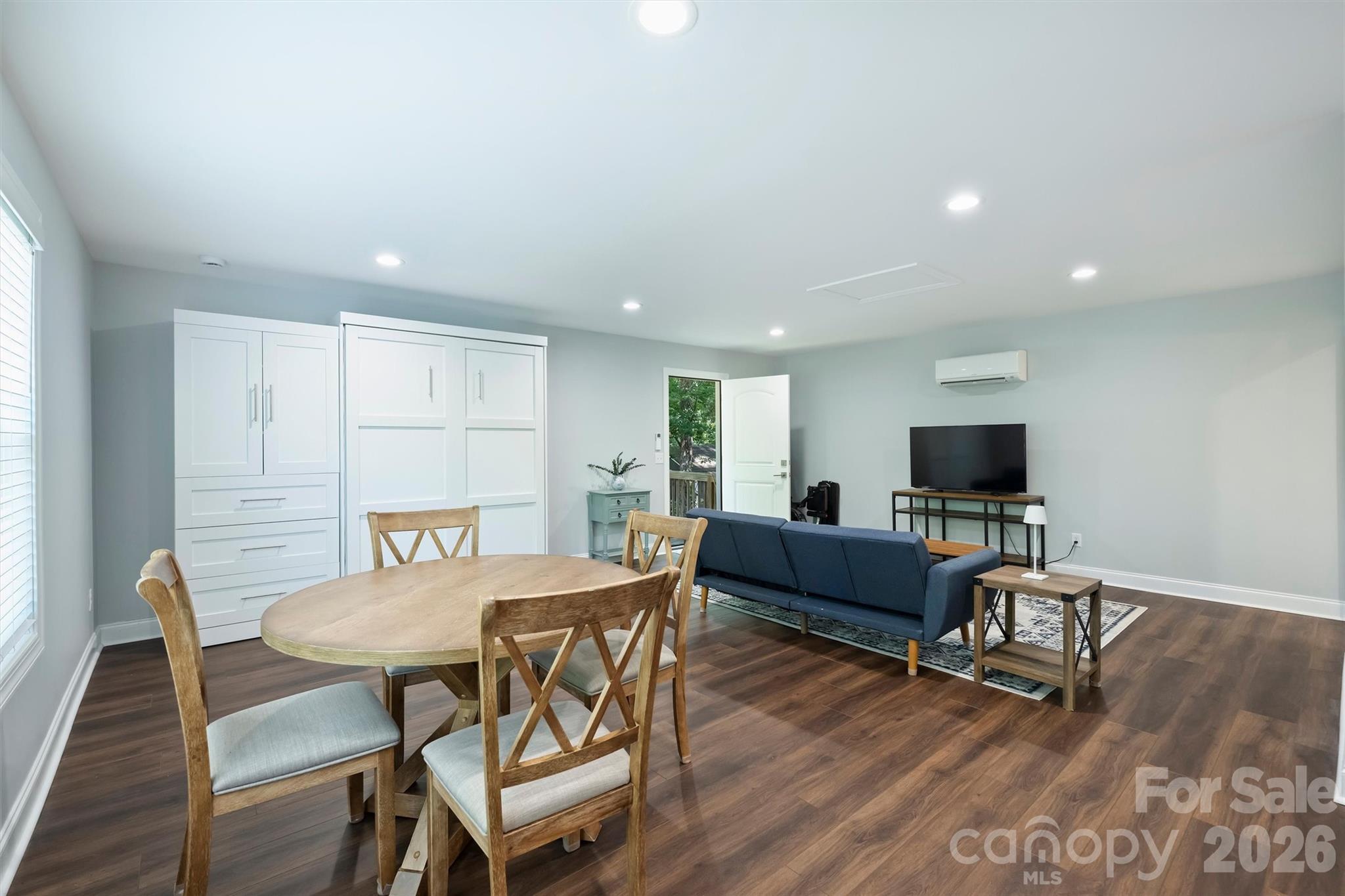 Photo 40 of 1617 Hawthorne Lane, Charlotte, NC
