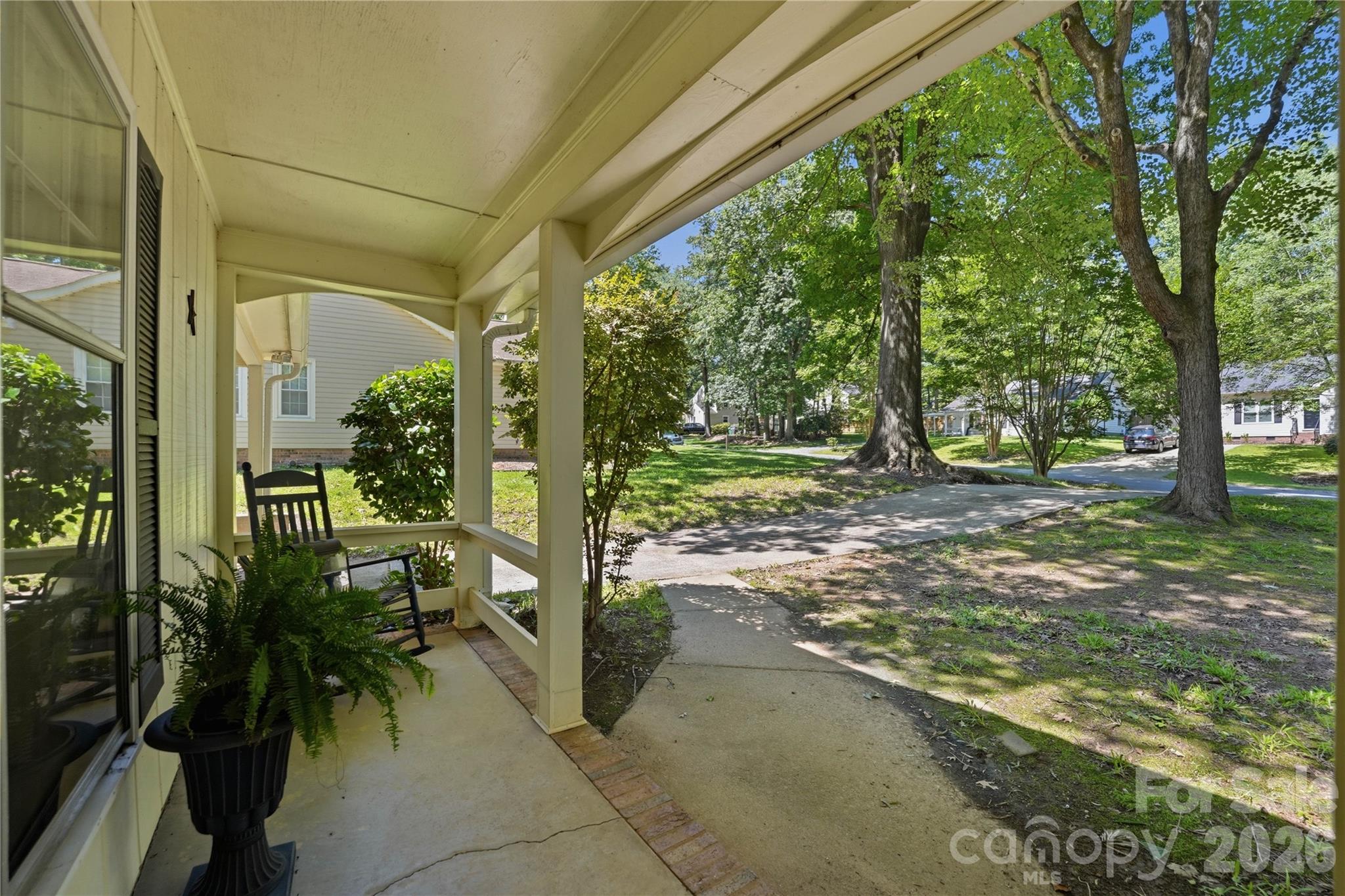 Photo 3 of 7626 Winterset Drive, Charlotte, NC