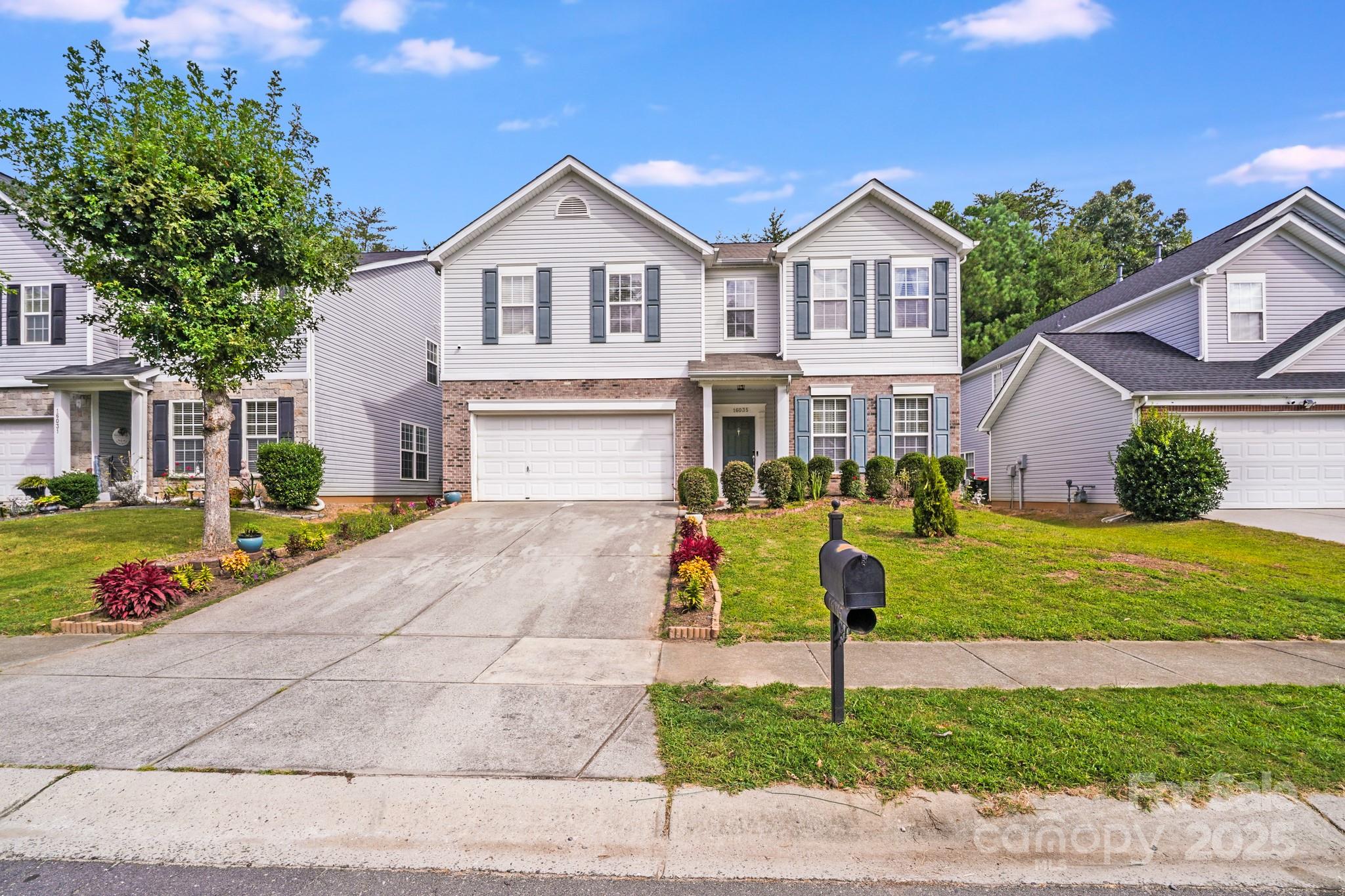 Photo 3 of 16035 Long Talon Way, Charlotte, NC