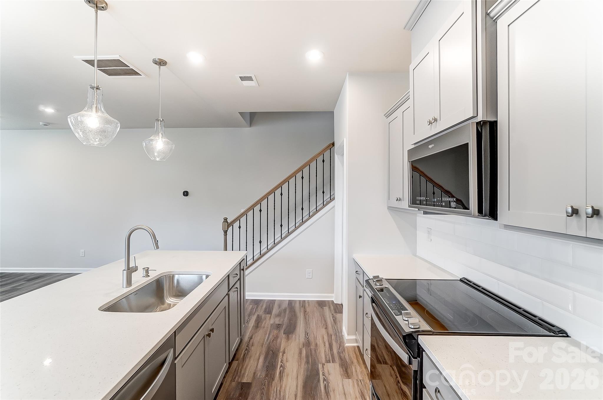 Photo 9 of 3812 Cheyney Park Drive, Charlotte, NC