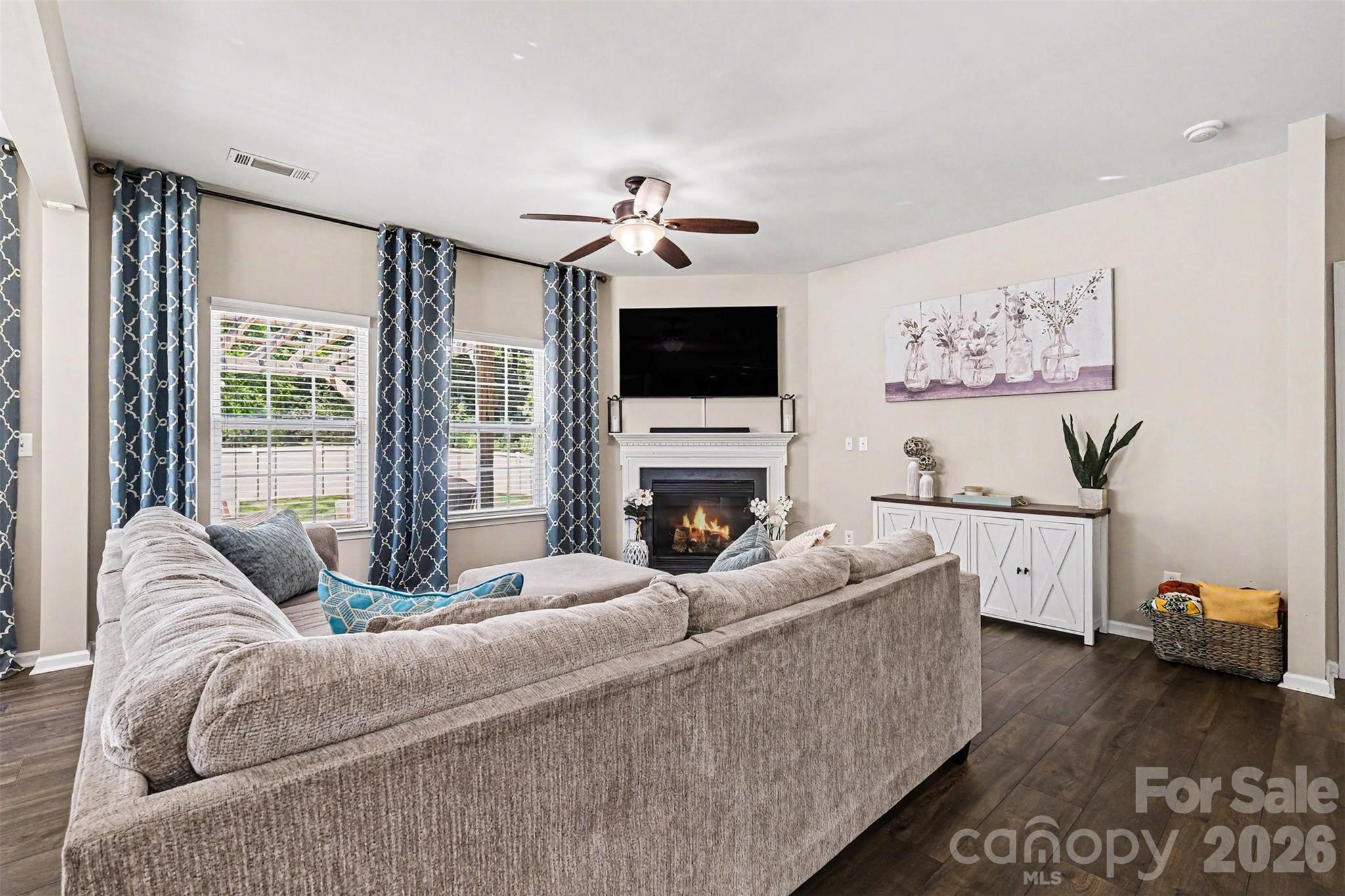 10103 Caldwell Forest Drive, Charlotte, NC - photo 5 of 35