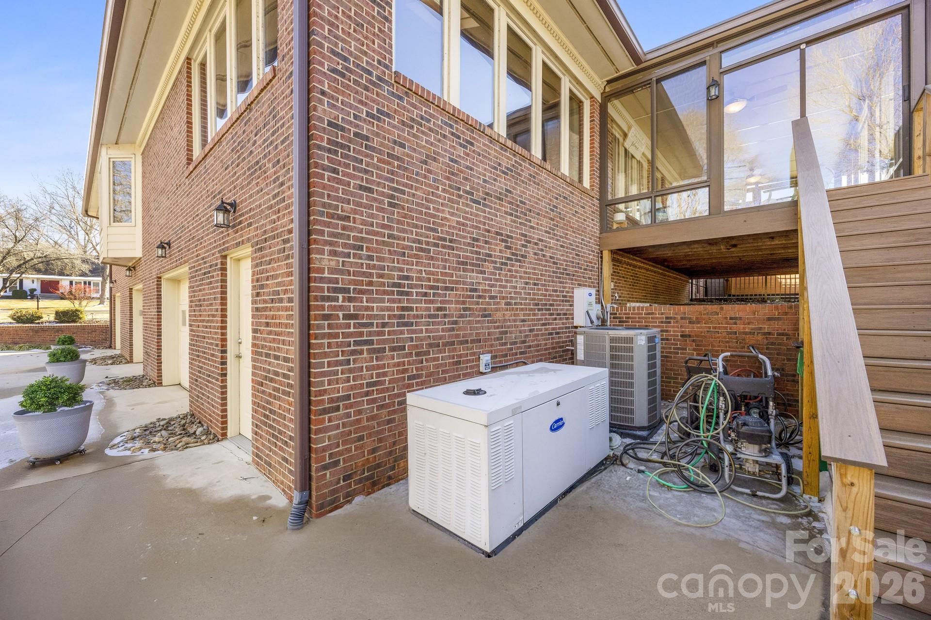 Photo 37 of 1419 Stoneyridge Drive, Charlotte, NC