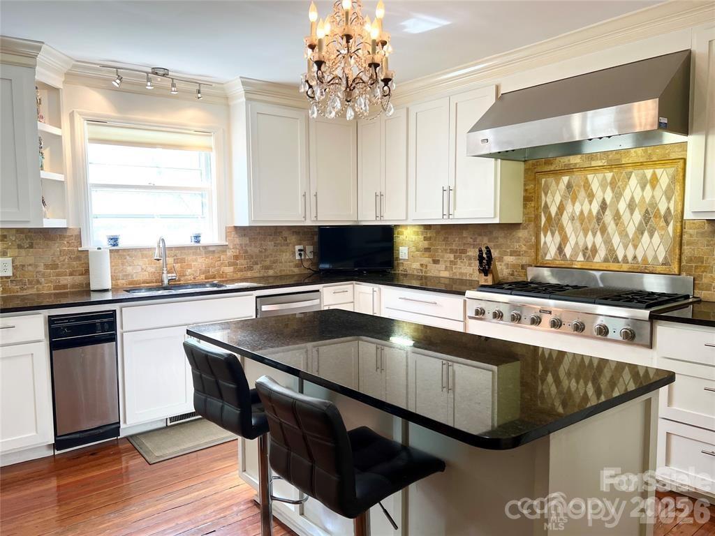 530 E Rutledge Avenue, Gaffney, SC - photo 16 of 48