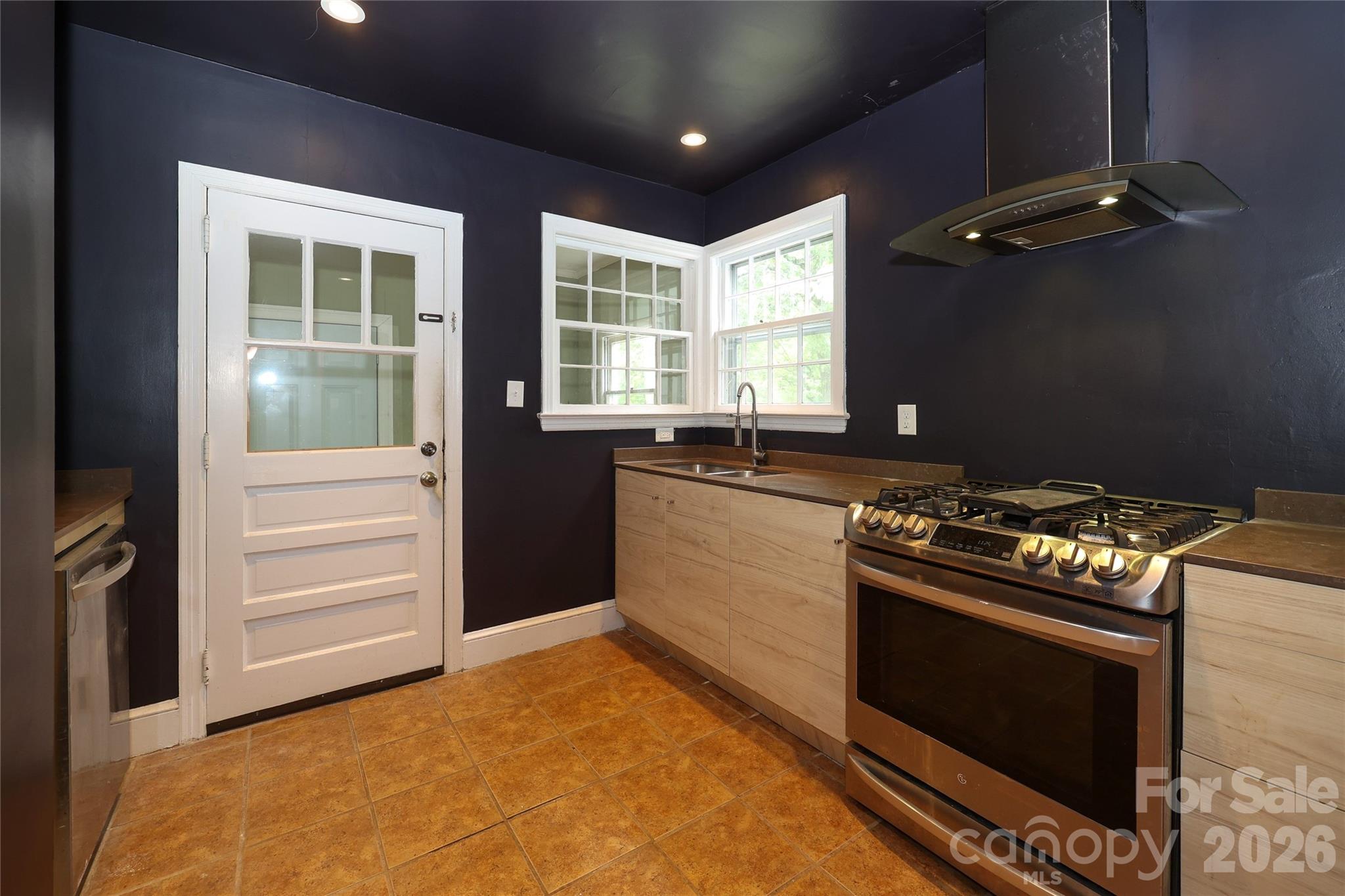 1456 Briar Creek Road, Charlotte, NC - photo 15 of 39