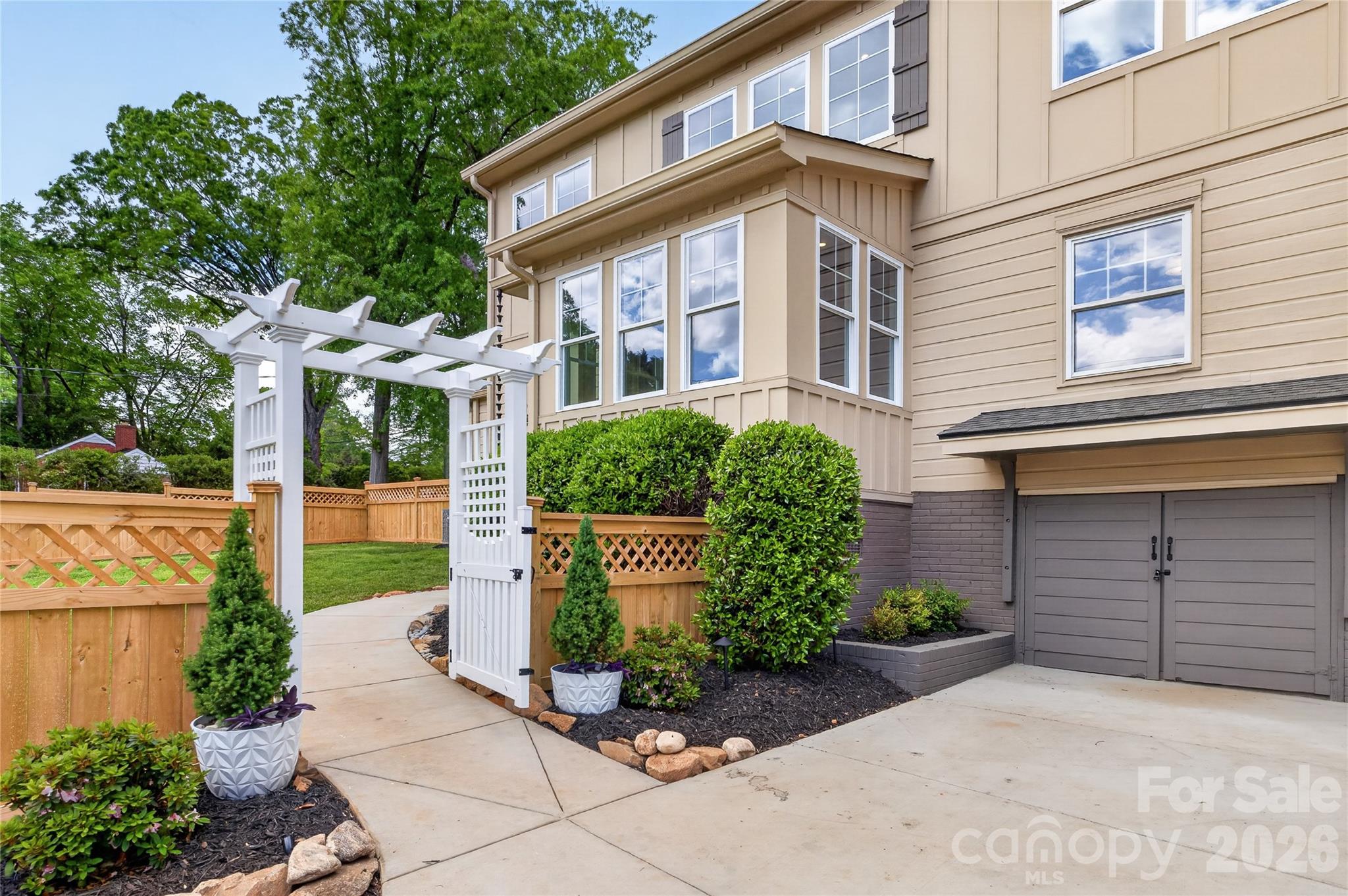 2501 Runnymede Lane, Charlotte, NC - photo 34 of 41