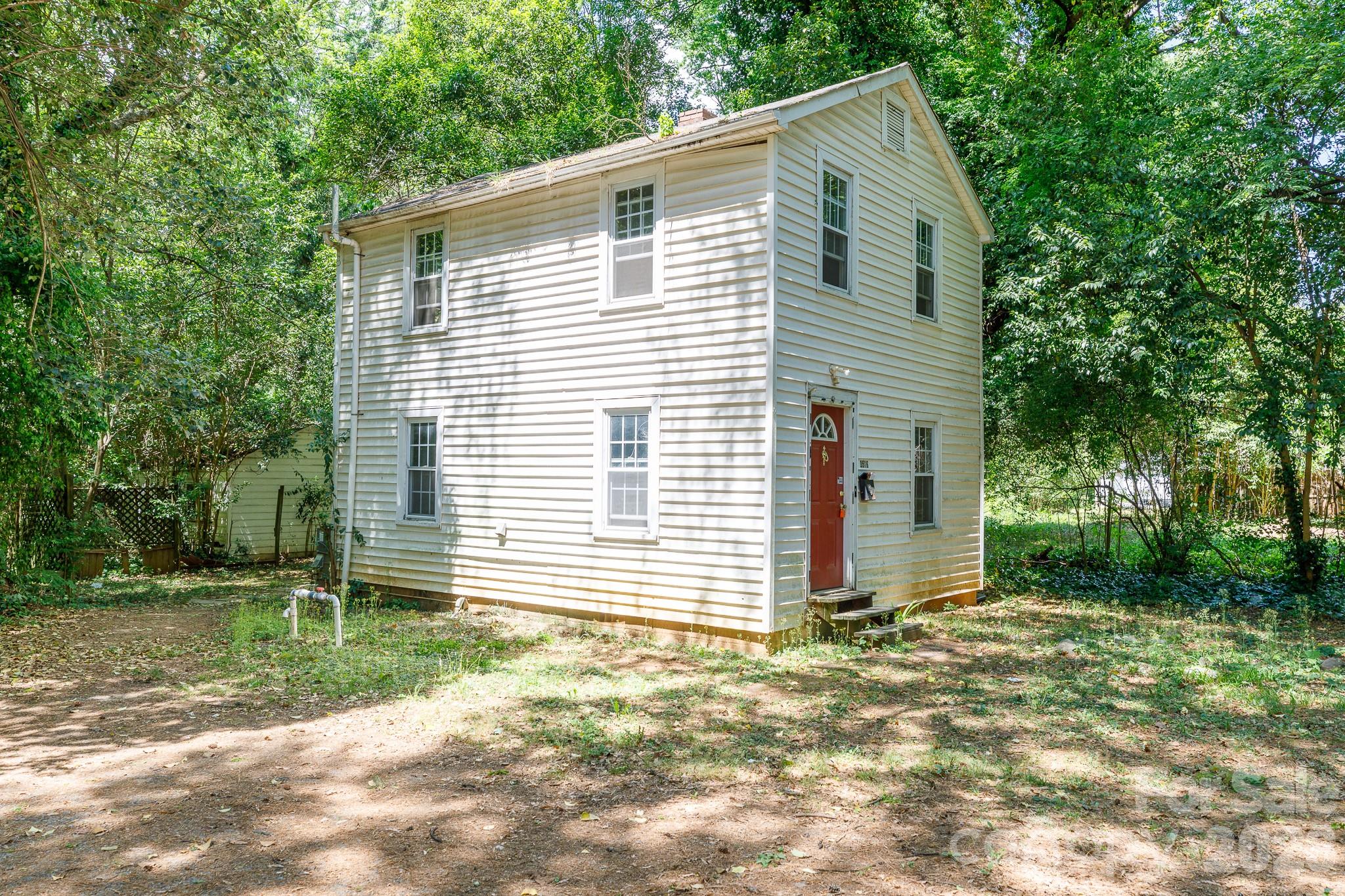 Home for sale at 3516 Eastway Drive, Charlotte, NC — photo 1 of 9