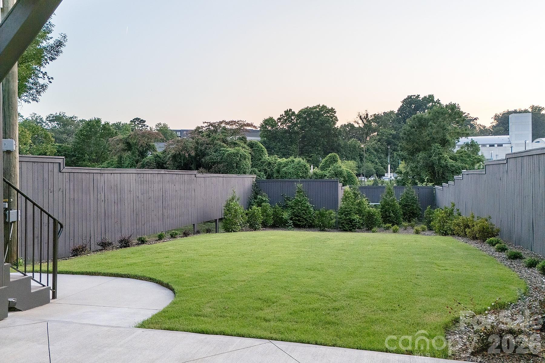 Photo 33 of 1214 S Kings DriveA, Charlotte, NC
