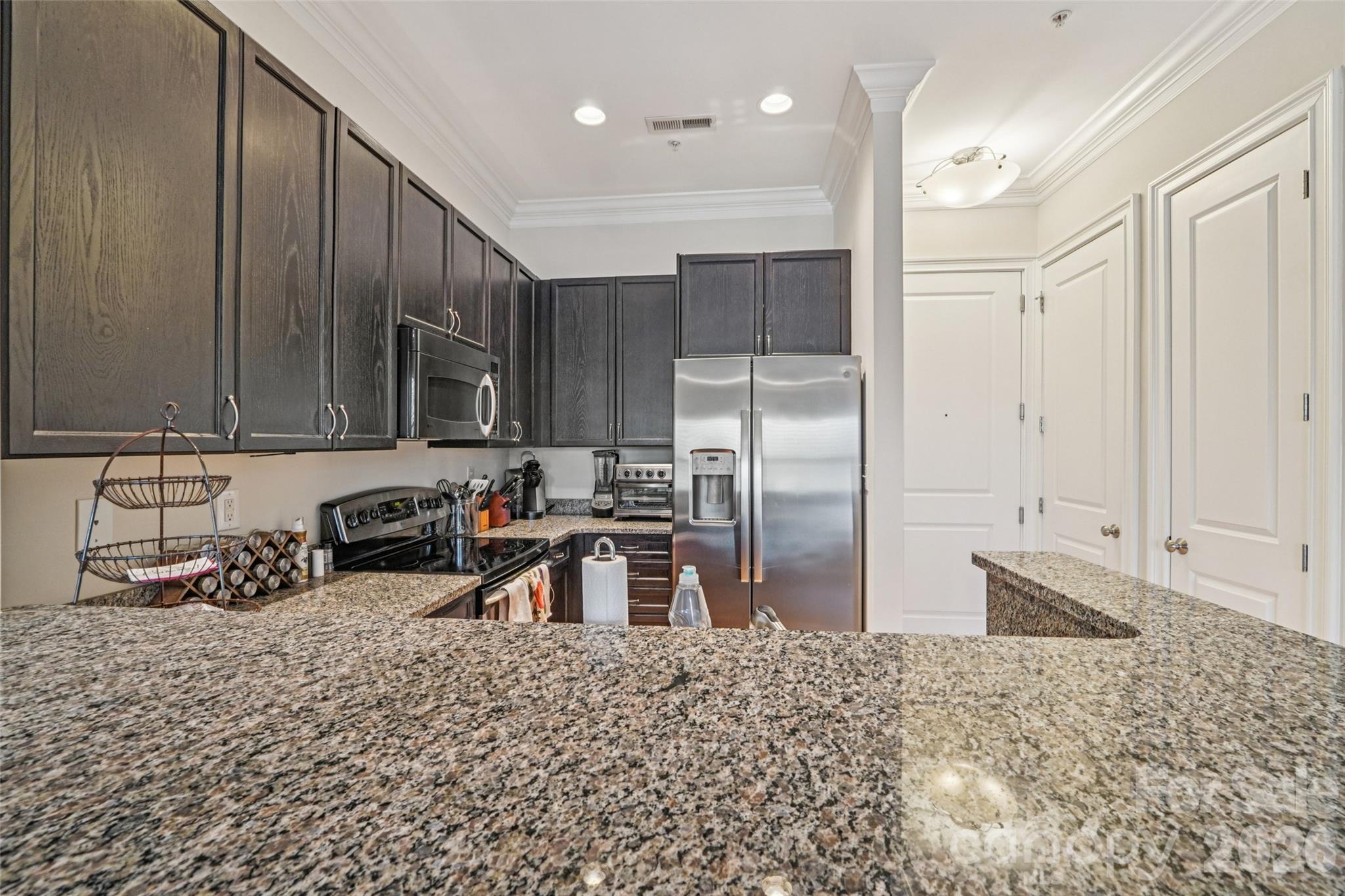 Photo 13 of 2952 Selwyn Avenue203, Charlotte, NC