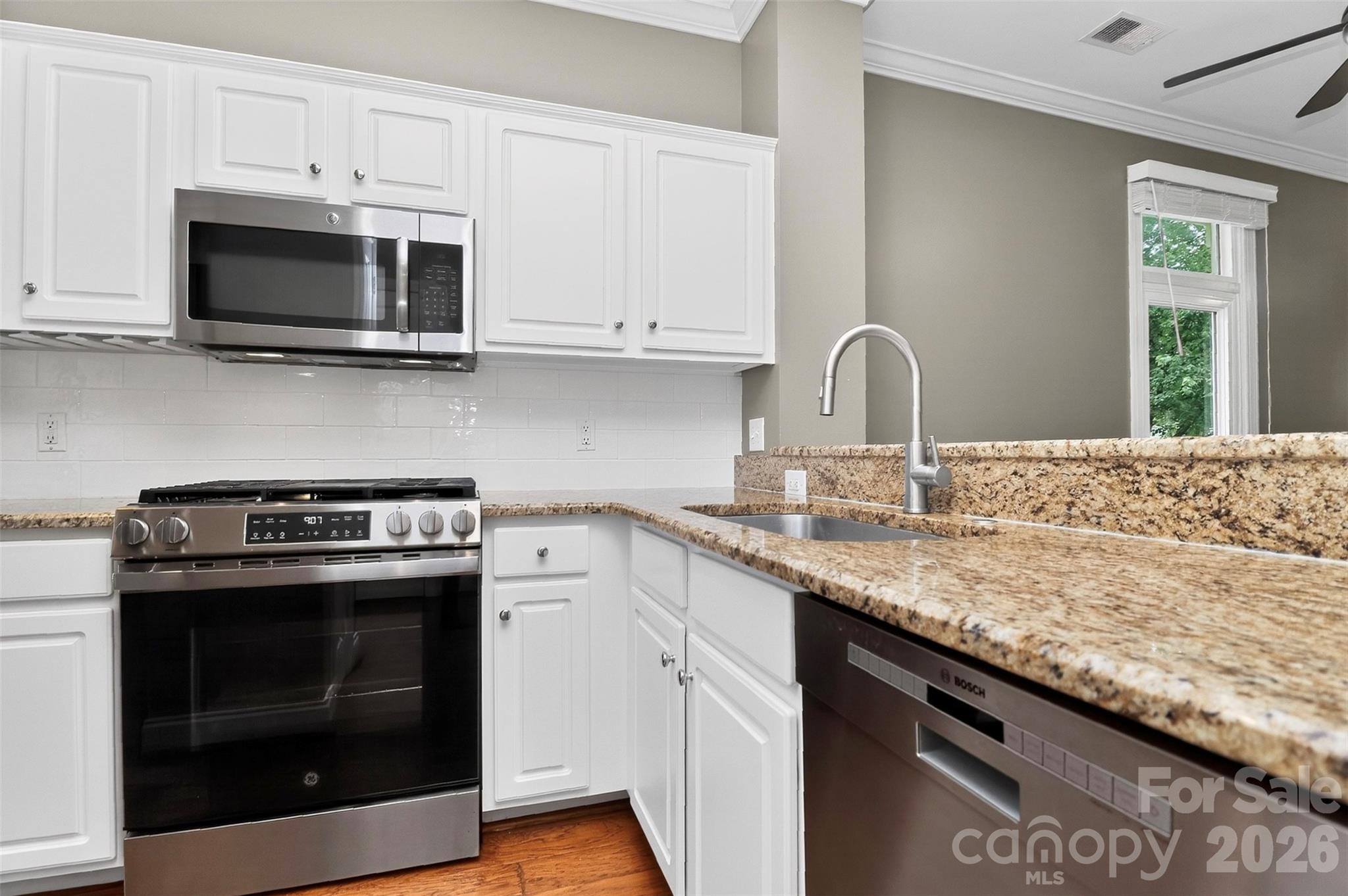 Photo 14 of 1073 Park West Drive, Charlotte, NC