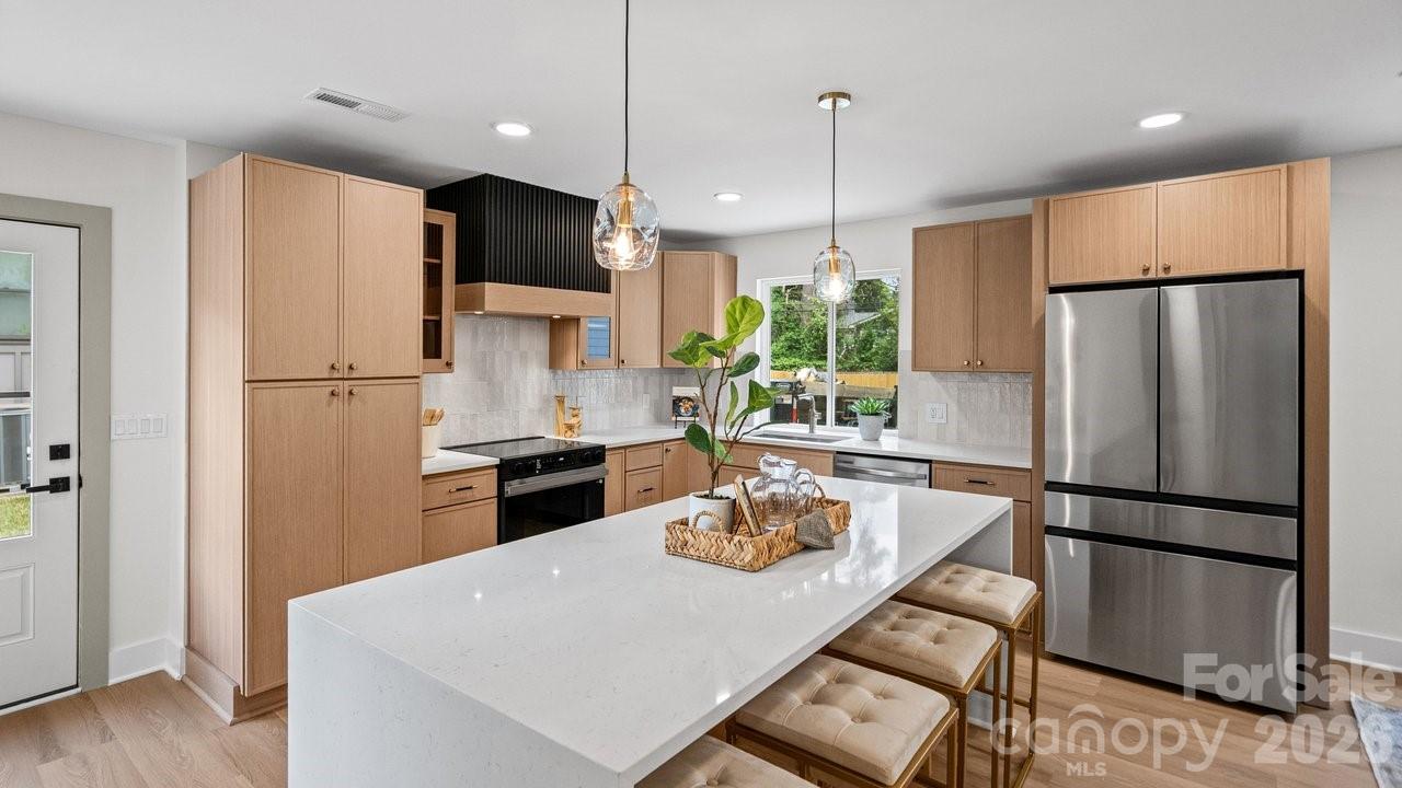 Photo 12 of 409 Scaleybark Road, Charlotte, NC