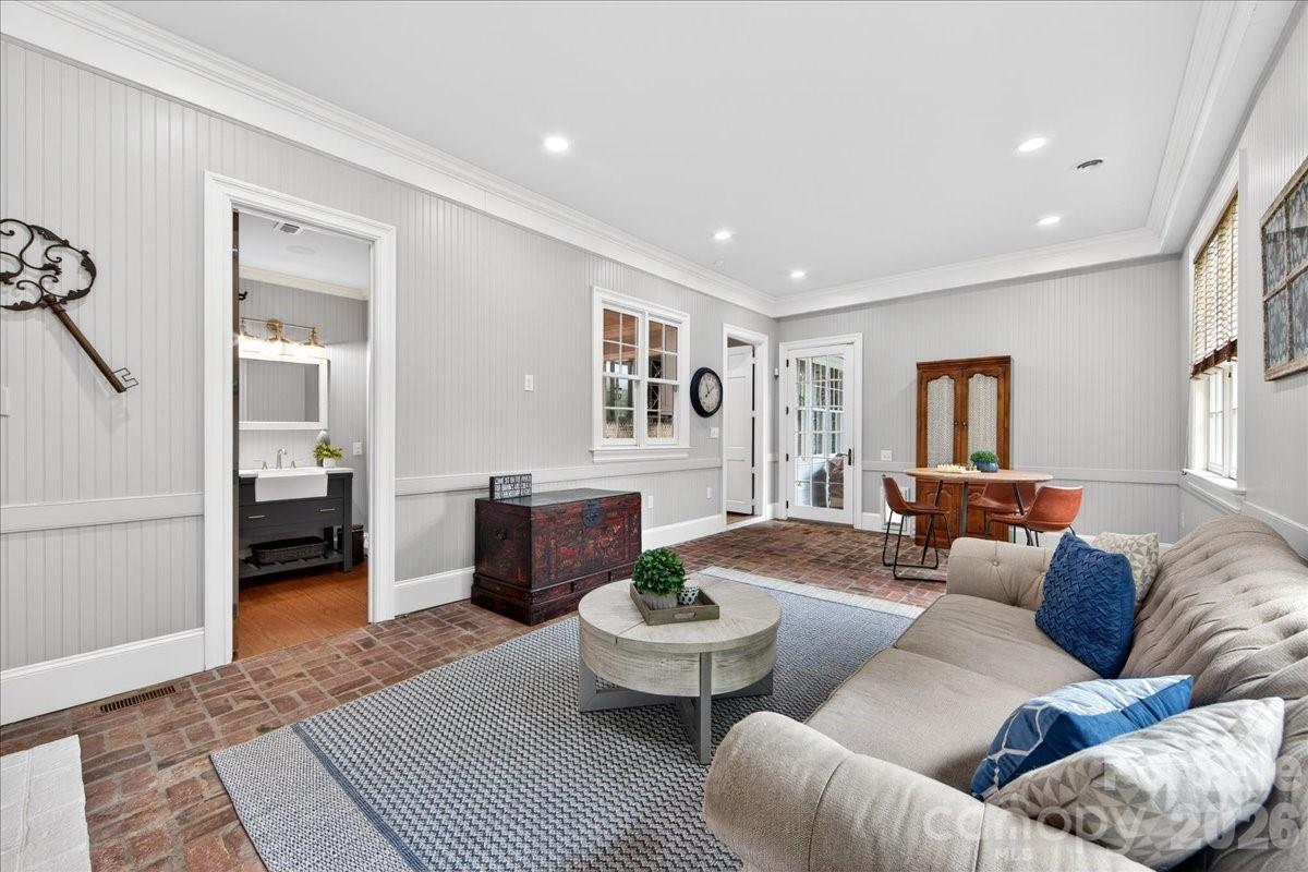 2135 Sharon Avenue, Charlotte, NC - photo 20 of 44