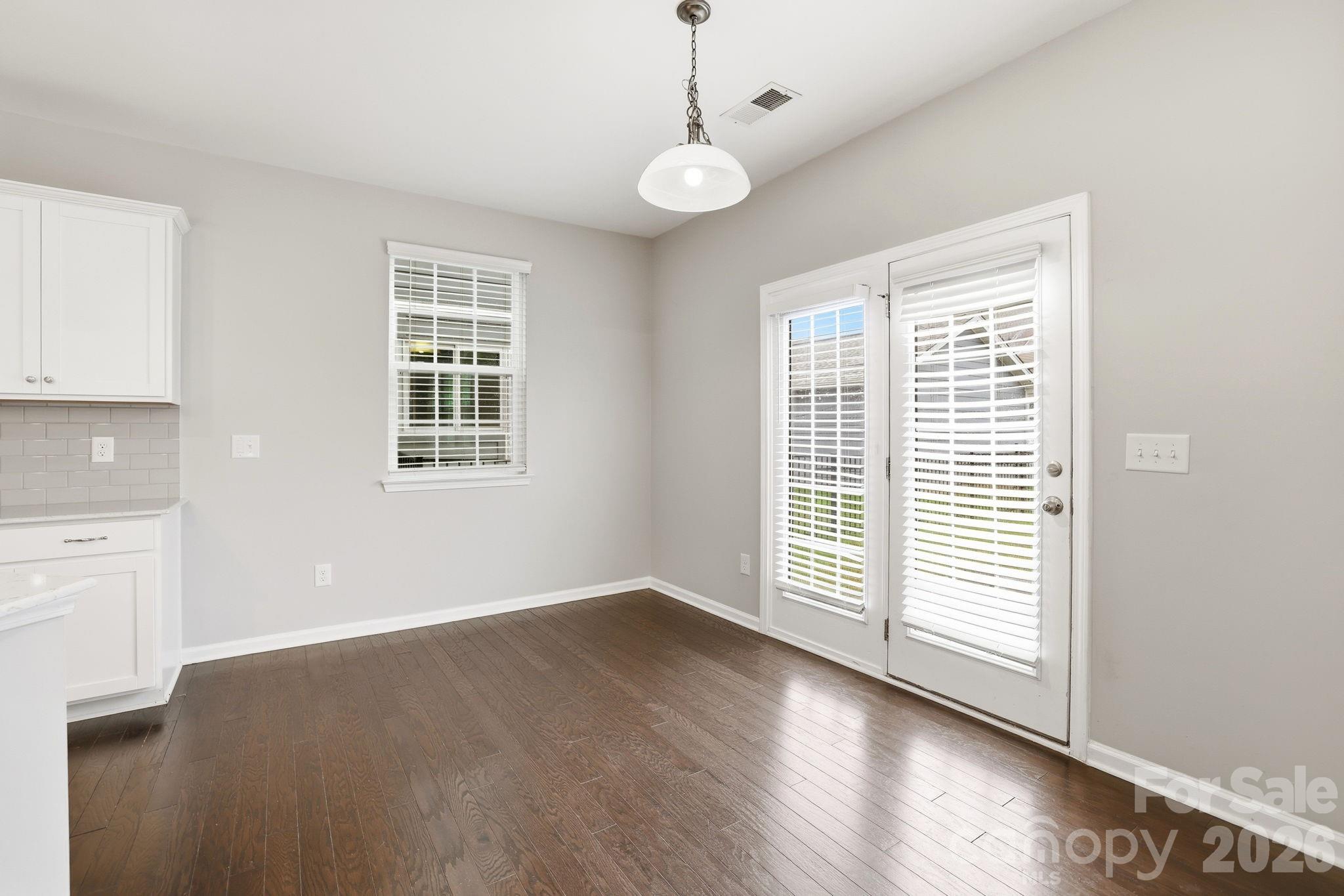 Photo 10 of 8123 Cornhill Avenue, Charlotte, NC