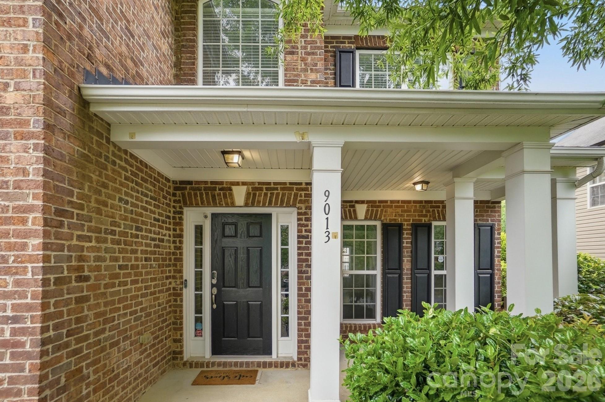 9013 Gailes Drive, Charlotte, NC - photo 3 of 42