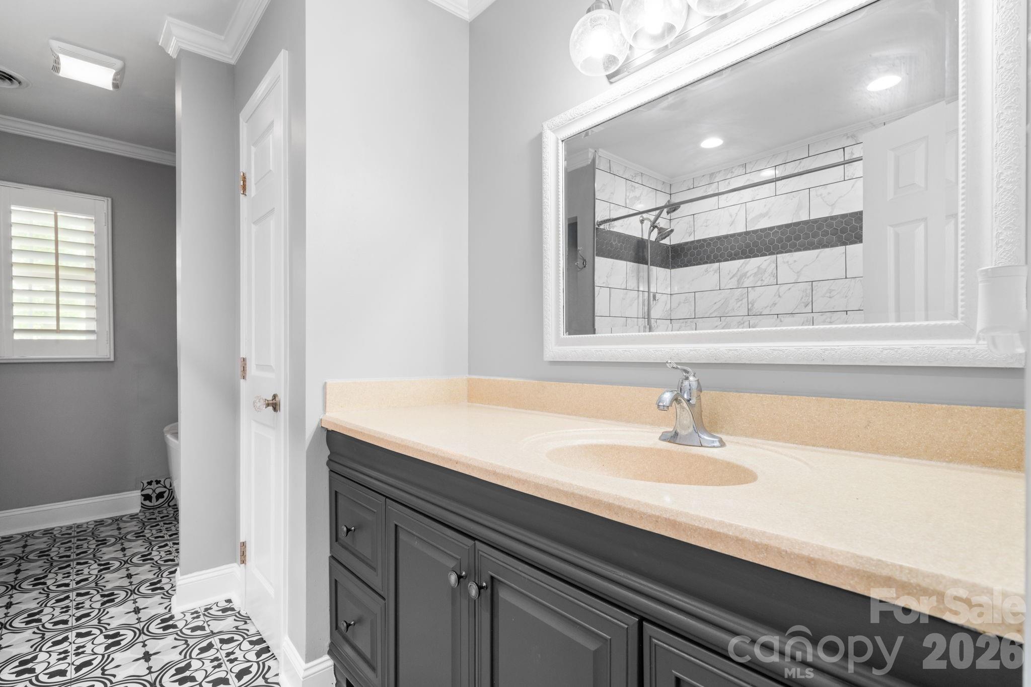 14214 Honeysuckle Ridge Drive, Matthews, NC - photo 18 of 47