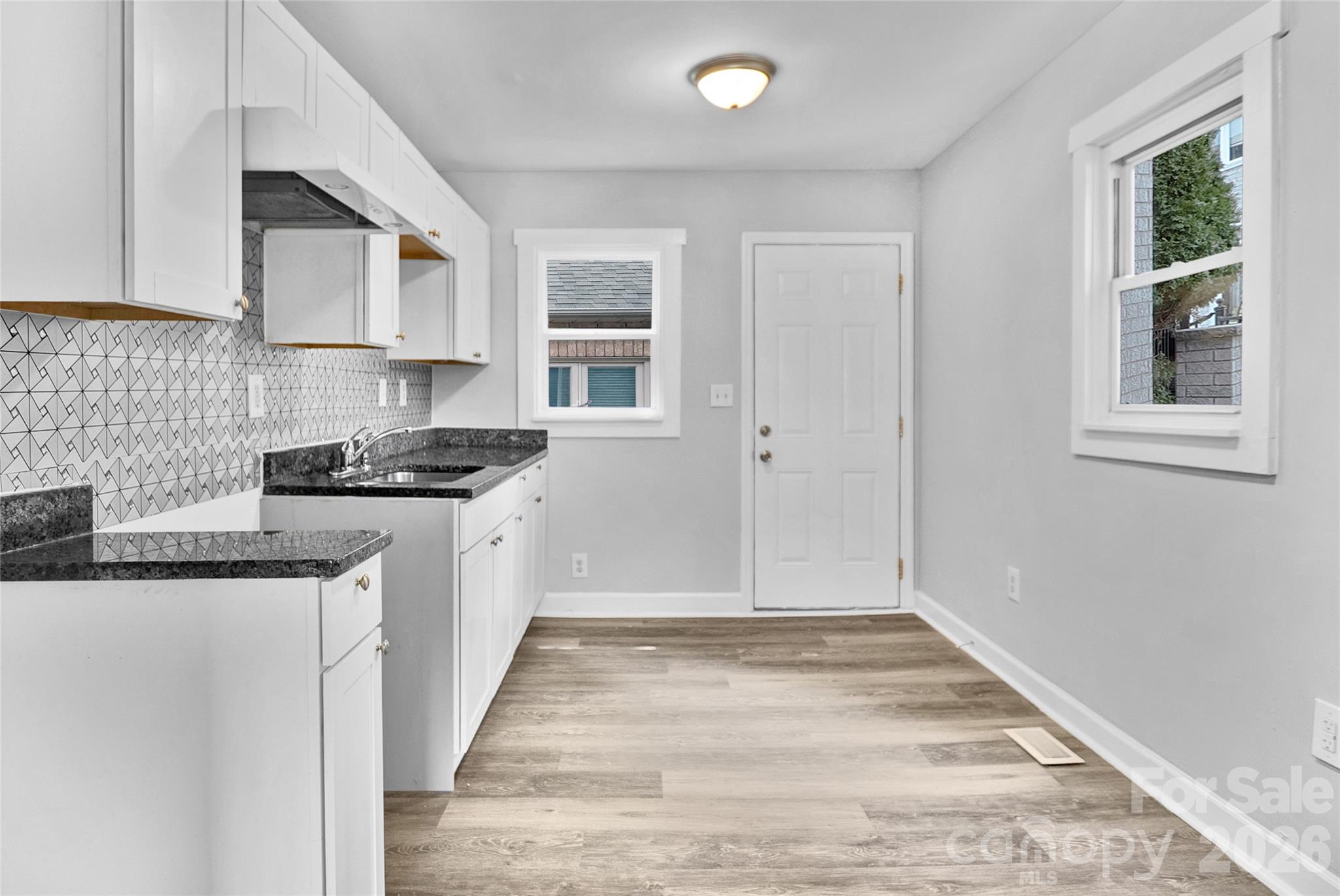 637 Miller Street, Charlotte, NC - photo 5 of 15