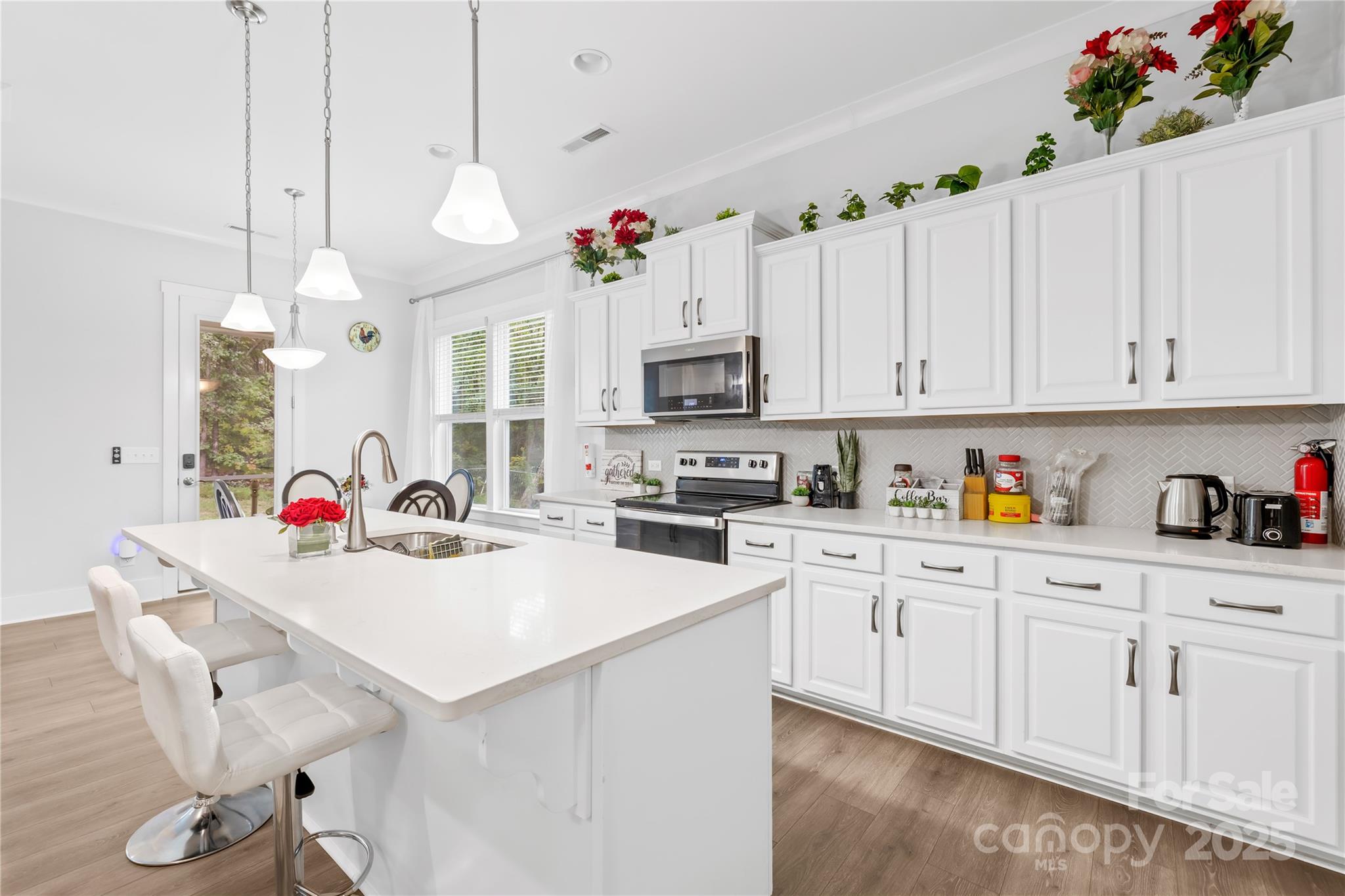 Home for sale at 1727 grace Lane, Charlotte, NC — photo 16 of 47