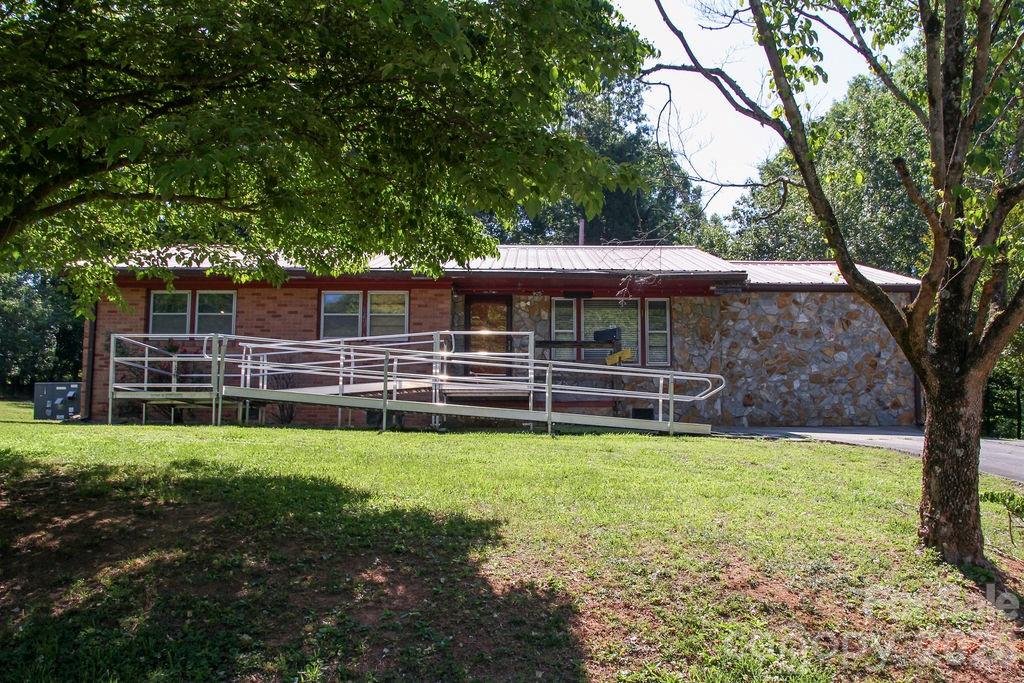 905 S 10th Street, Bessemer City, NC - photo 7 of 40