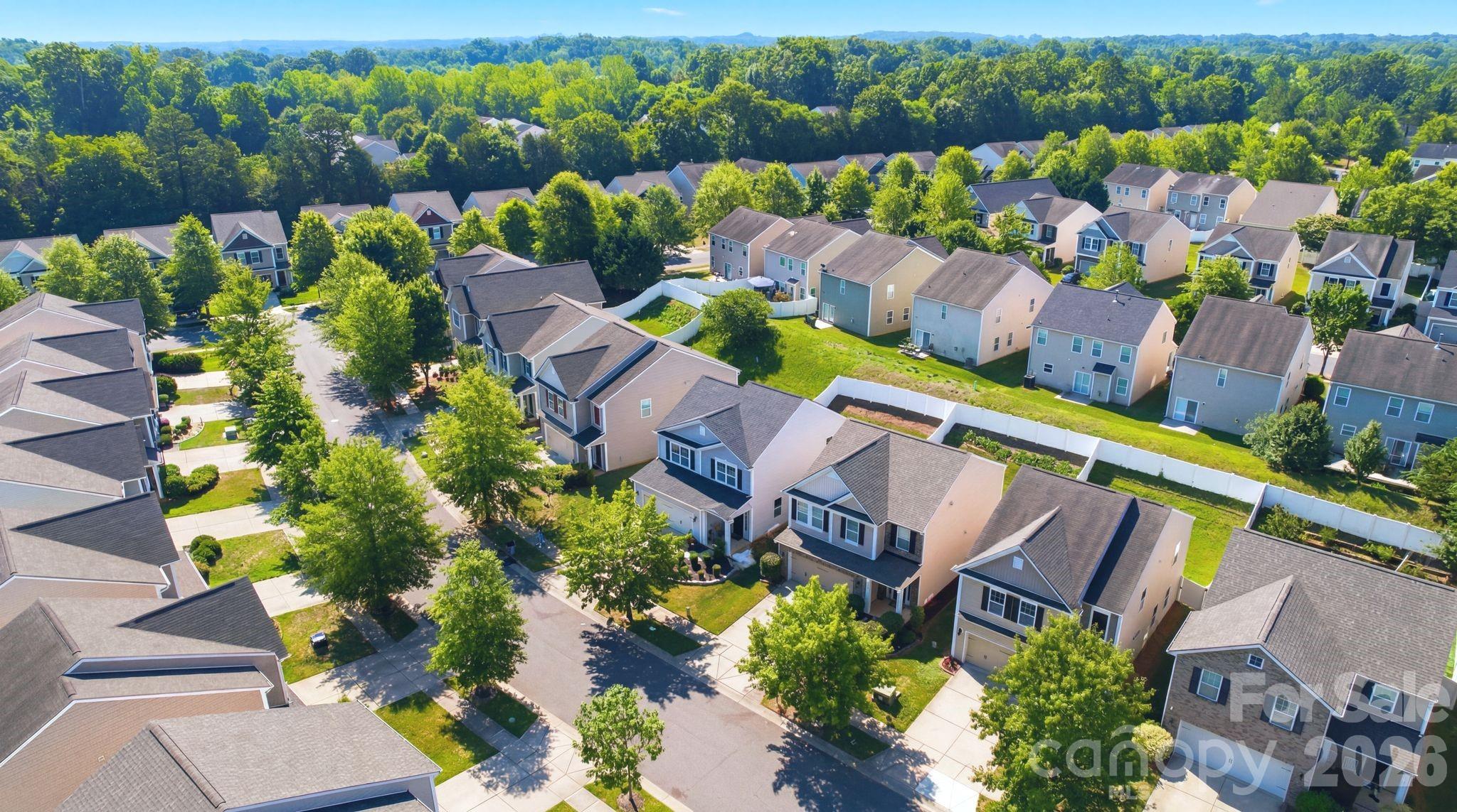Photo 38 of 423 Knothole Lane, Charlotte, NC